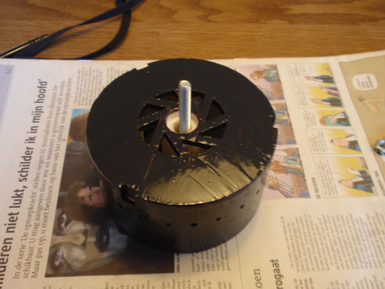 A Fully 3D Printable GlaDOS Robotic Ceiling Arm Lamp : 11 Steps (with ...