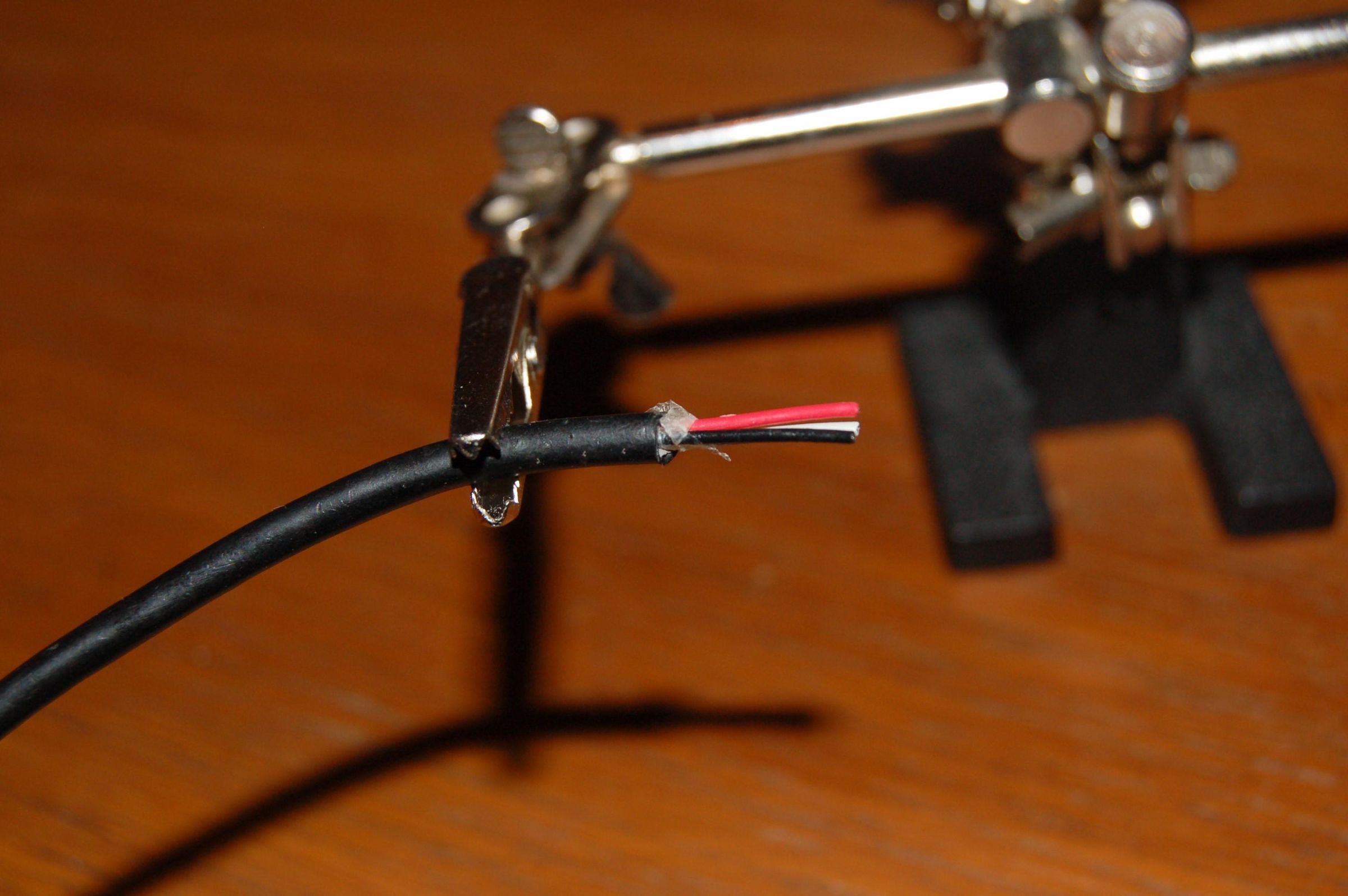 Quick Cable Repair : 9 Steps (with Pictures) - Instructables