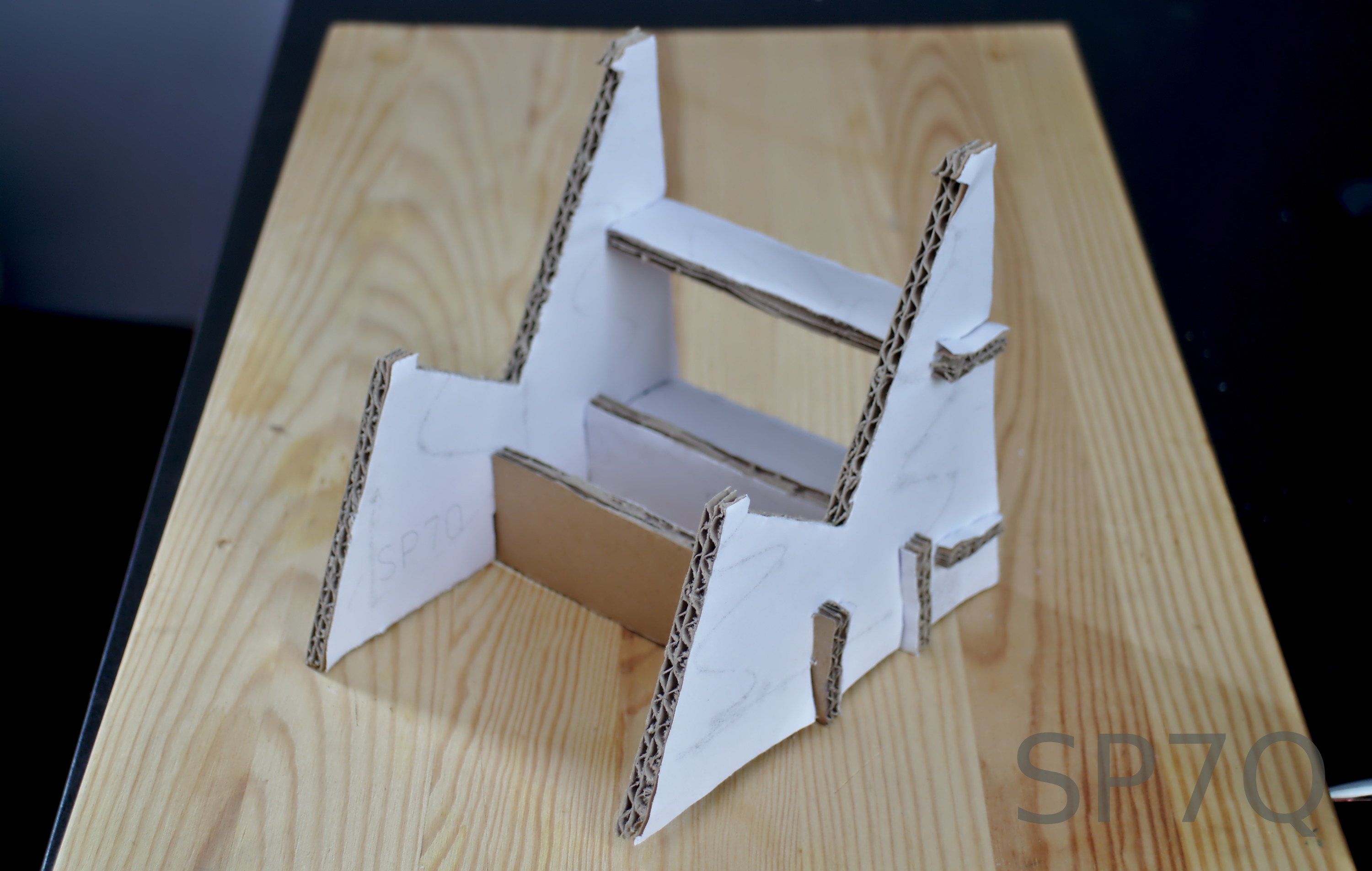 Elecraft KX3 Cardboard Desk Stand : 5 Steps - Instructables