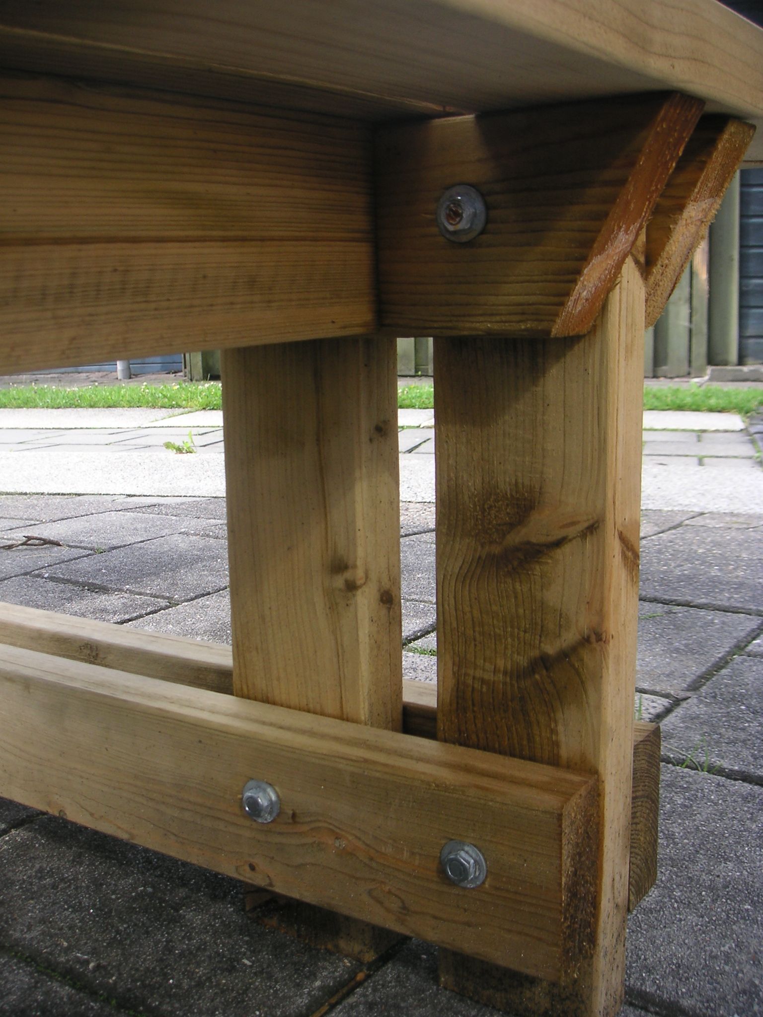 Picnic Table : 6 Steps (with Pictures) - Instructables