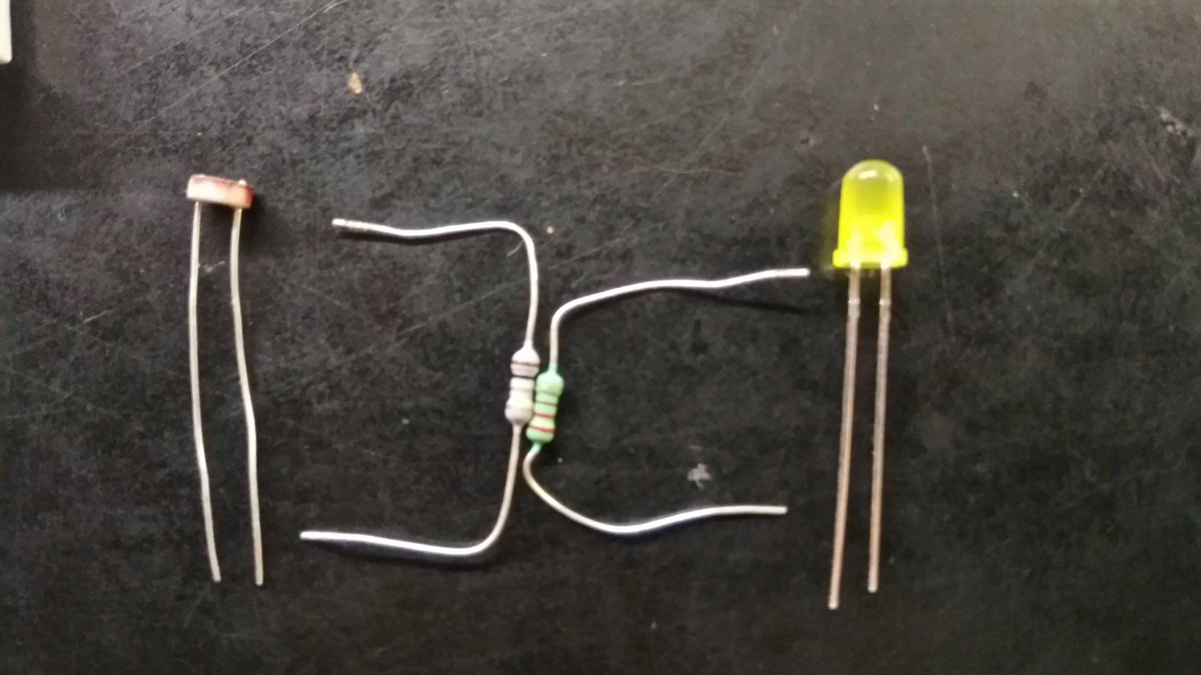 SIMPLE LIGHT DETECTOR : 5 Steps - Instructables