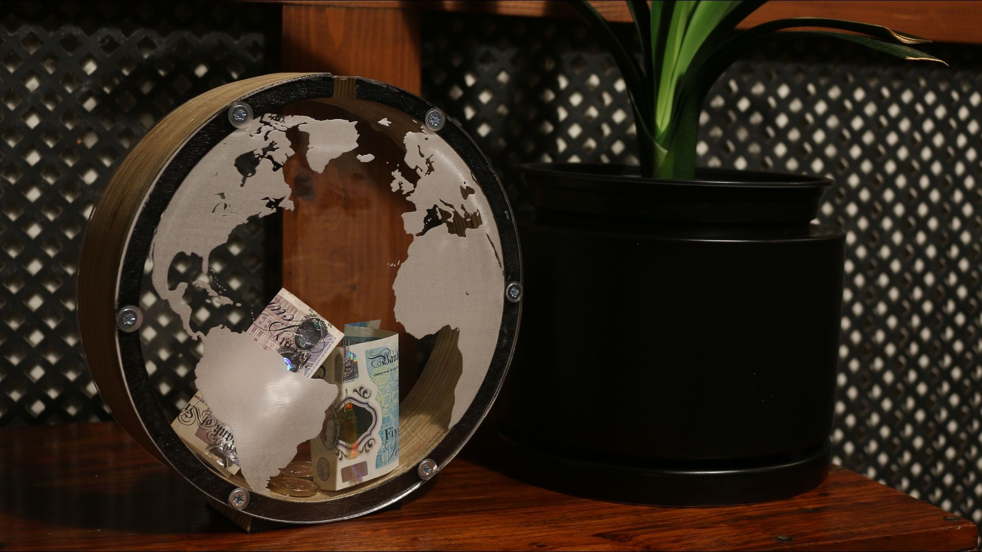Perspex Globe Money Box : 3 Steps - Instructables