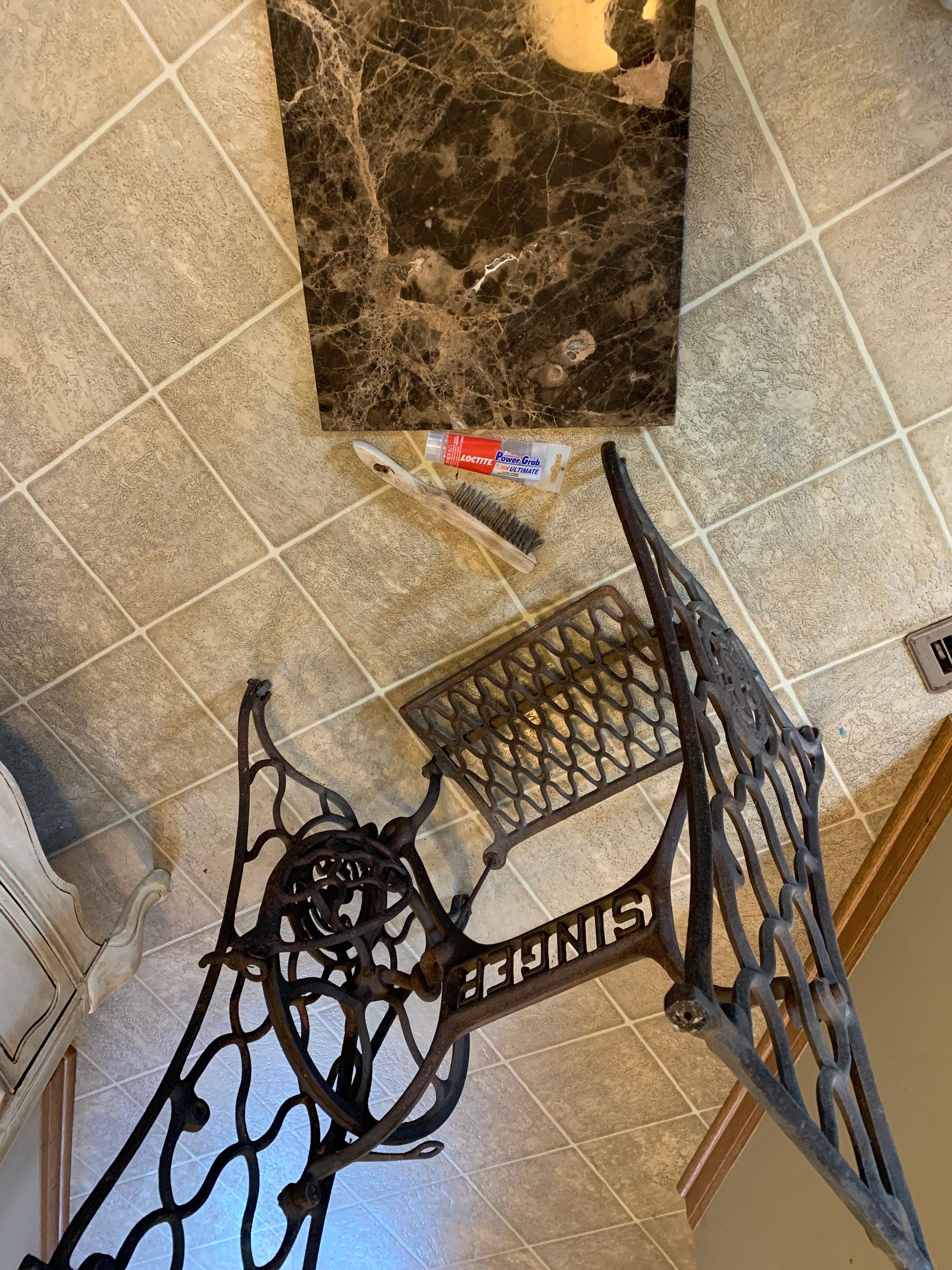 Antique Singer Sewing Machine Turned Table! - Instructables