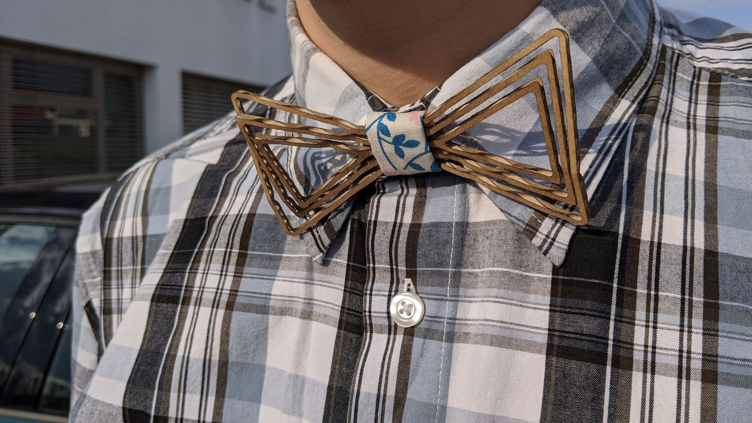 Quick Outfit Fix - Cardboard Bow Tie : 4 Steps (with Pictures ...