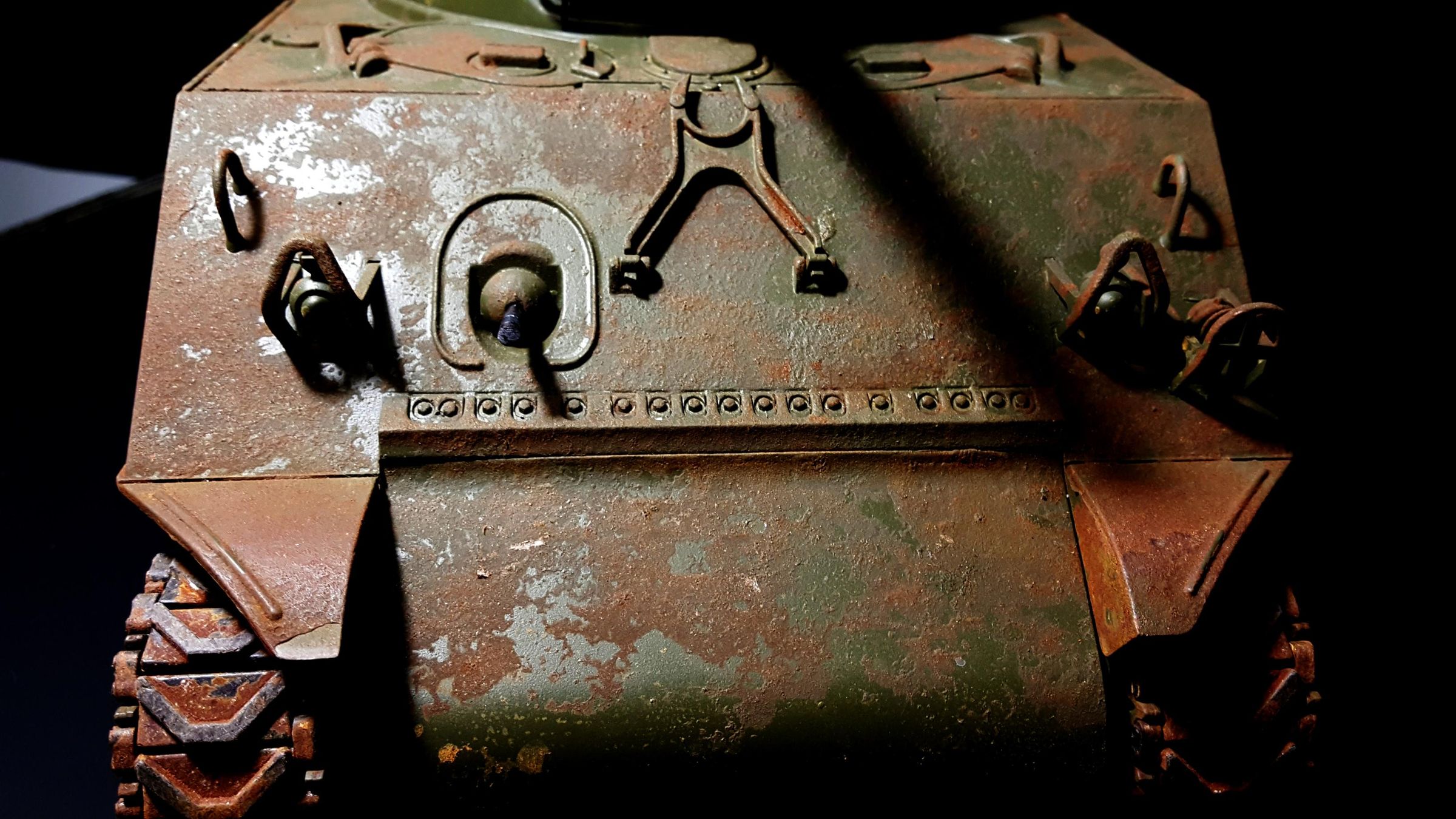Weathering Sherman Rc Tank : 3 Steps - Instructables
