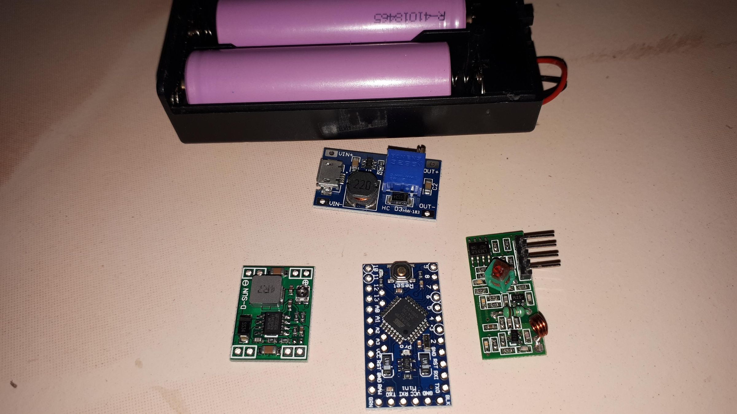 Tower Climb Helping Robot V1 - Two Legged, RF, BT Control With App : 22 ...