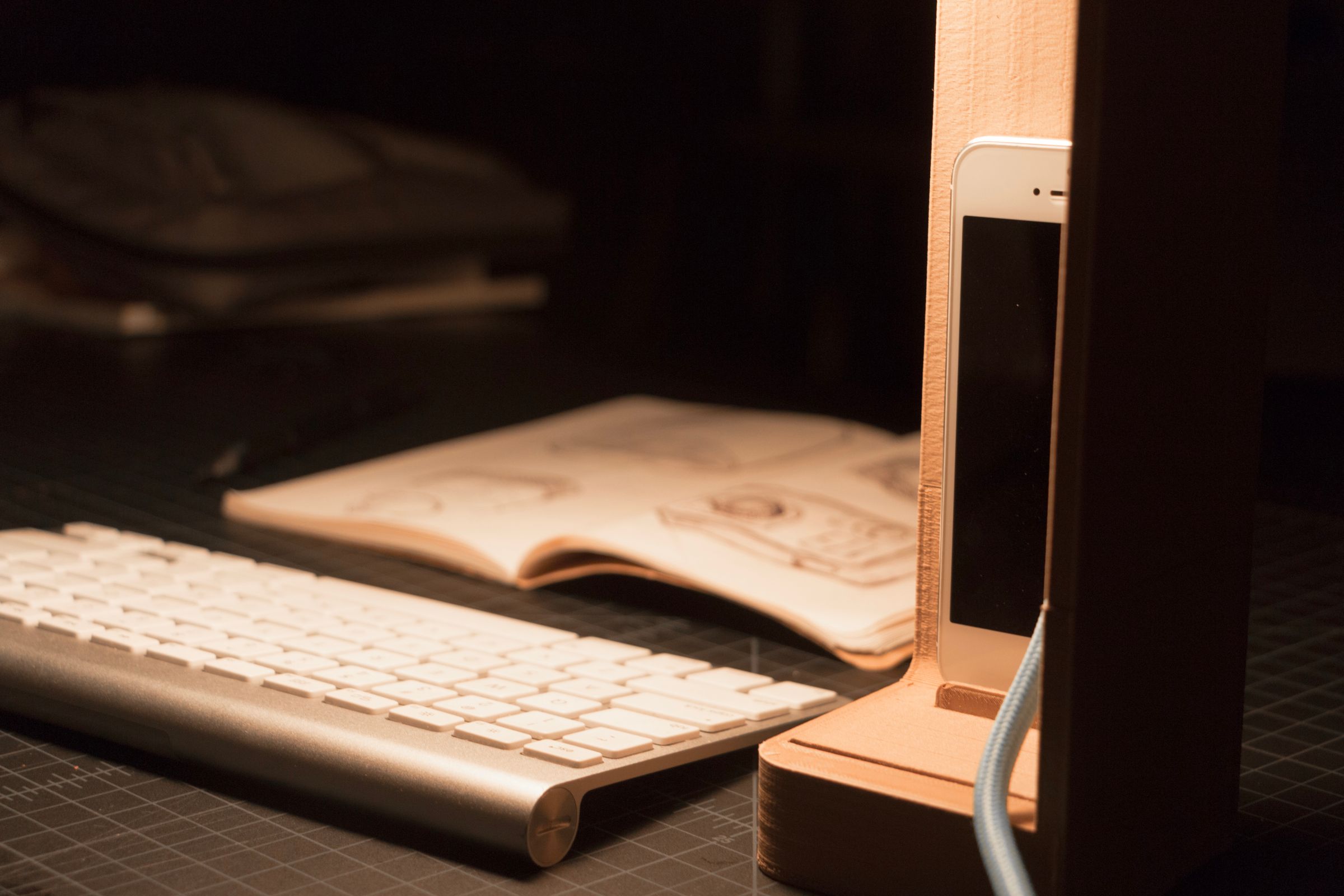 DIY Minimalist Desk Lamp : 9 Steps (with Pictures) - Instructables