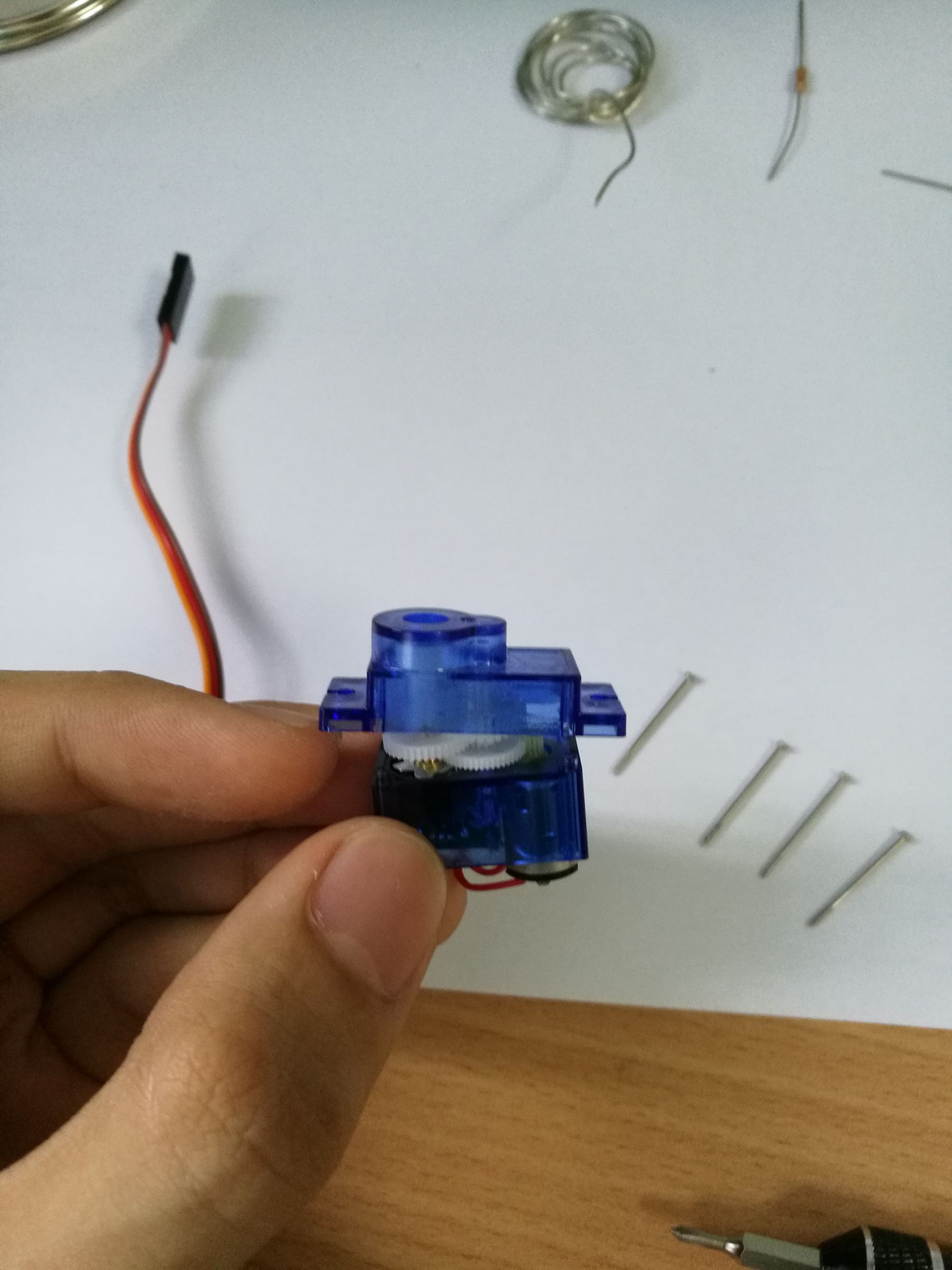 How to Modify a Micro Servo Motor (SG90) for Continuous Rotation : 6 ...
