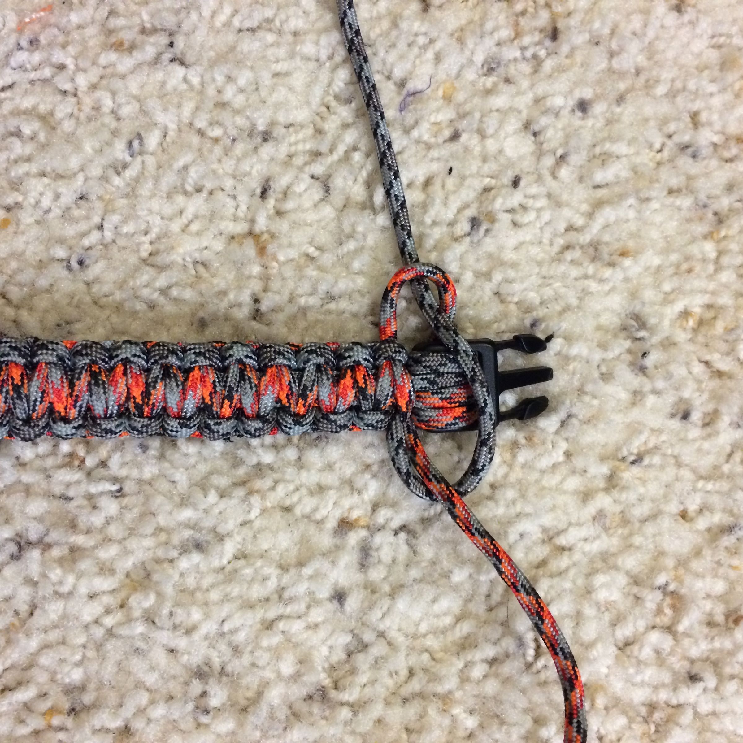 Paracord Weaves : 8 Steps - Instructables