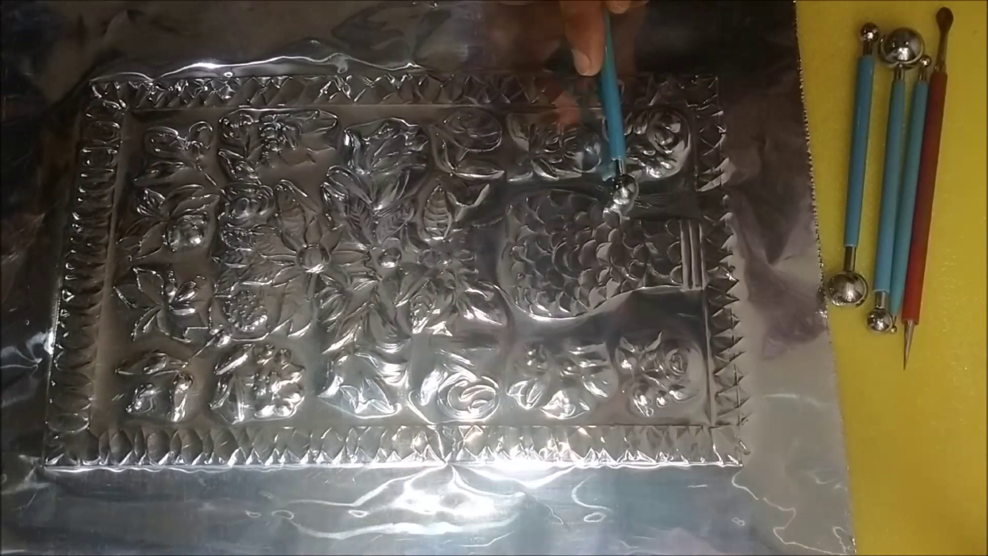 How to Make Embossed Painting|Metal Art : 4 Steps - Instructables