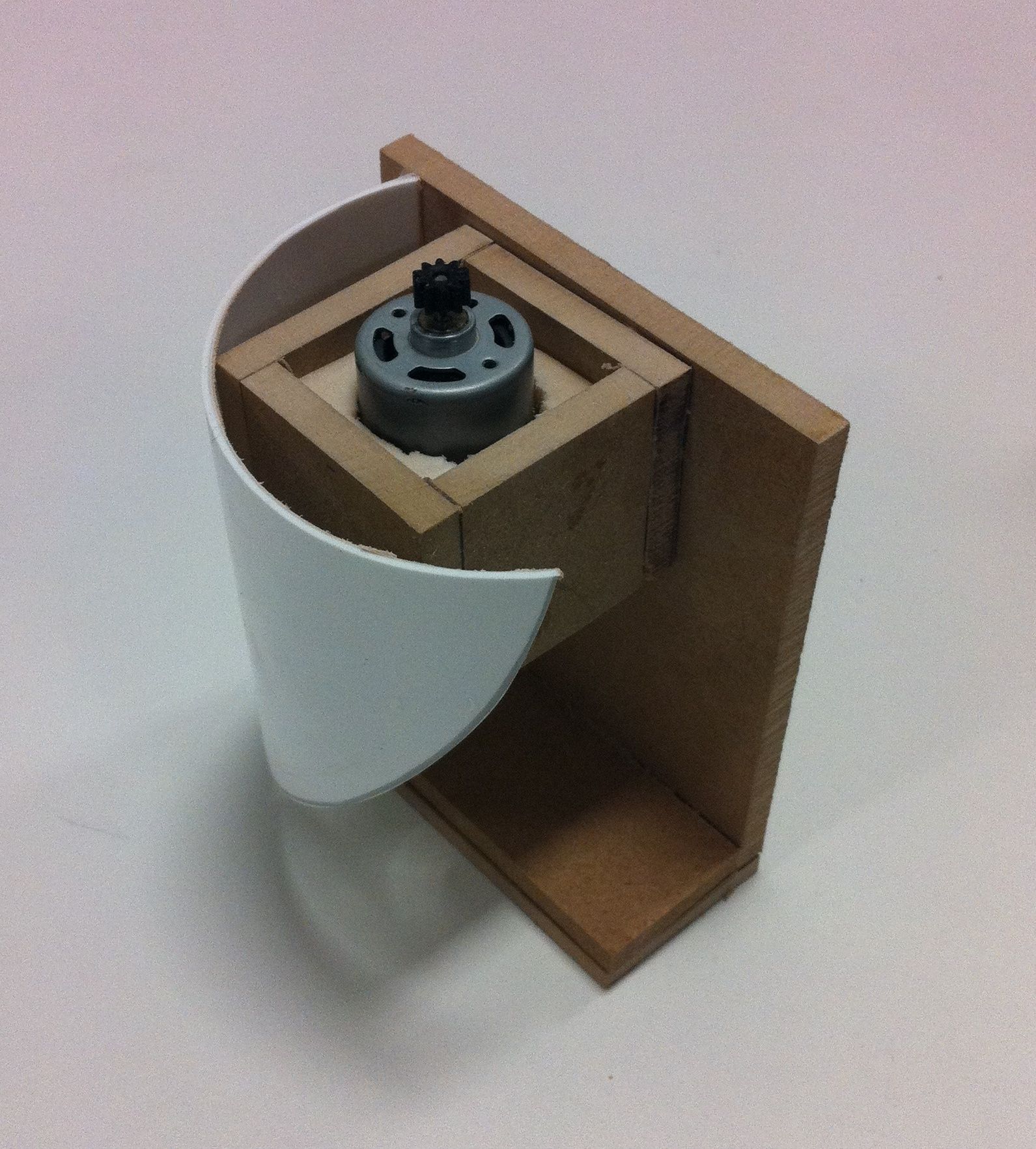 Vertical Axis Wind Turbine : 6 Steps (with Pictures) - Instructables