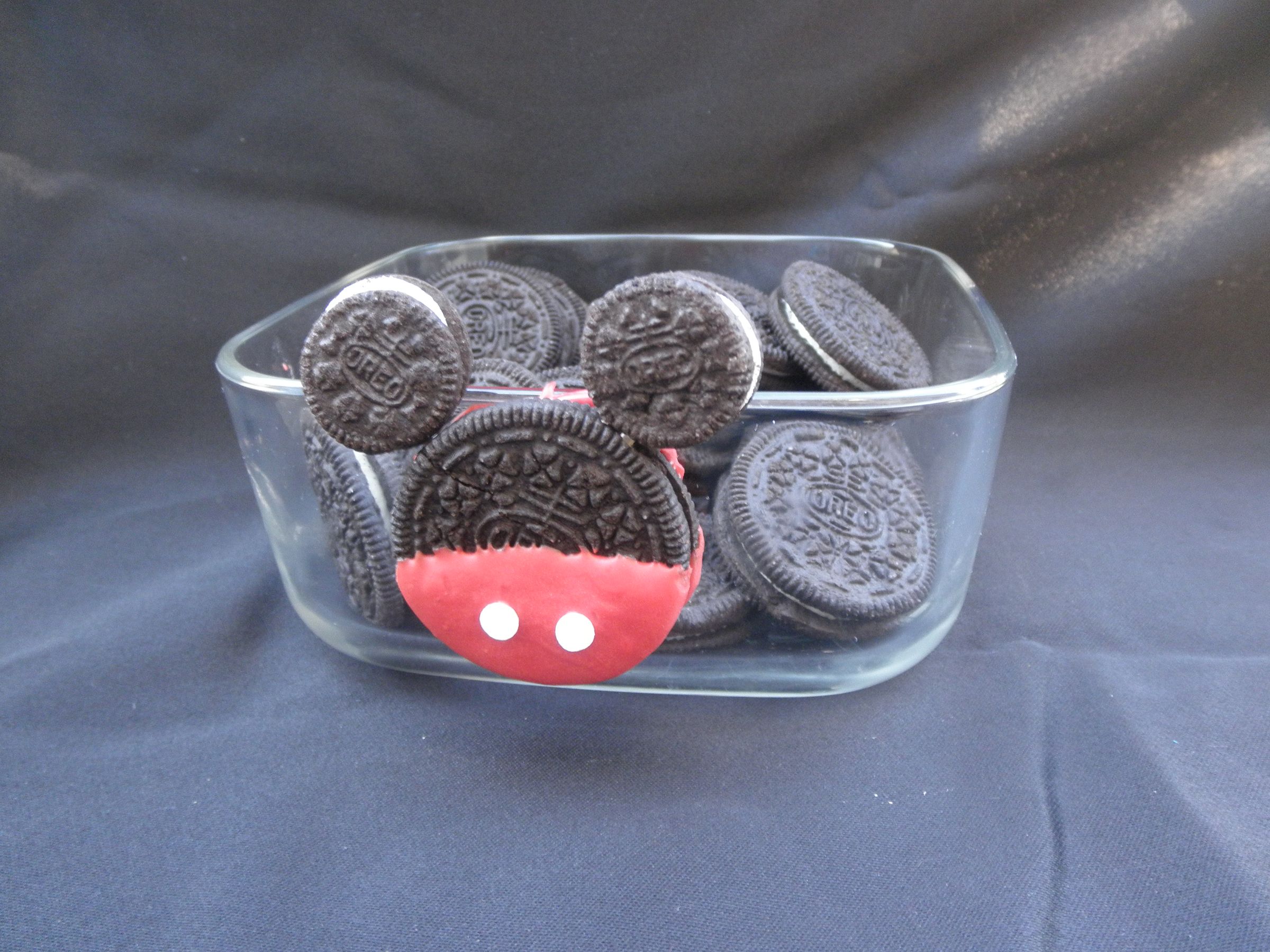 Mickey Mouse Oreos : 3 Steps (with Pictures) - Instructables