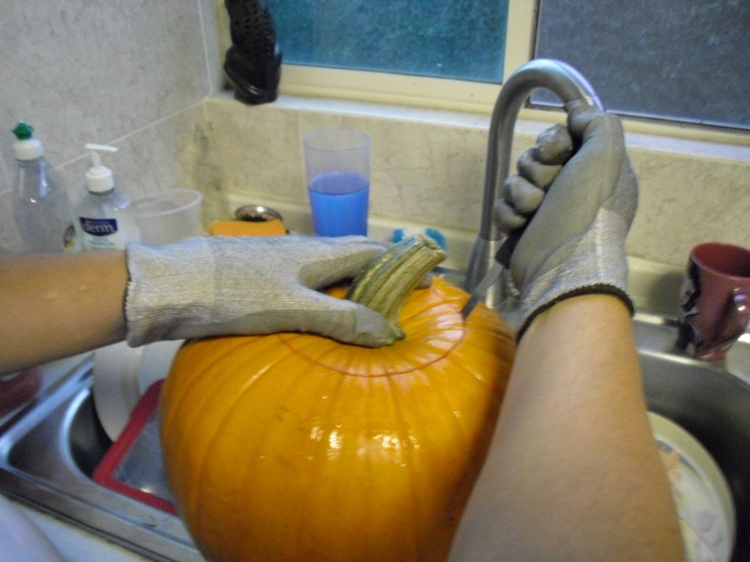 DIY Pumpkin Carving Guide : 8 Steps (with Pictures) - Instructables
