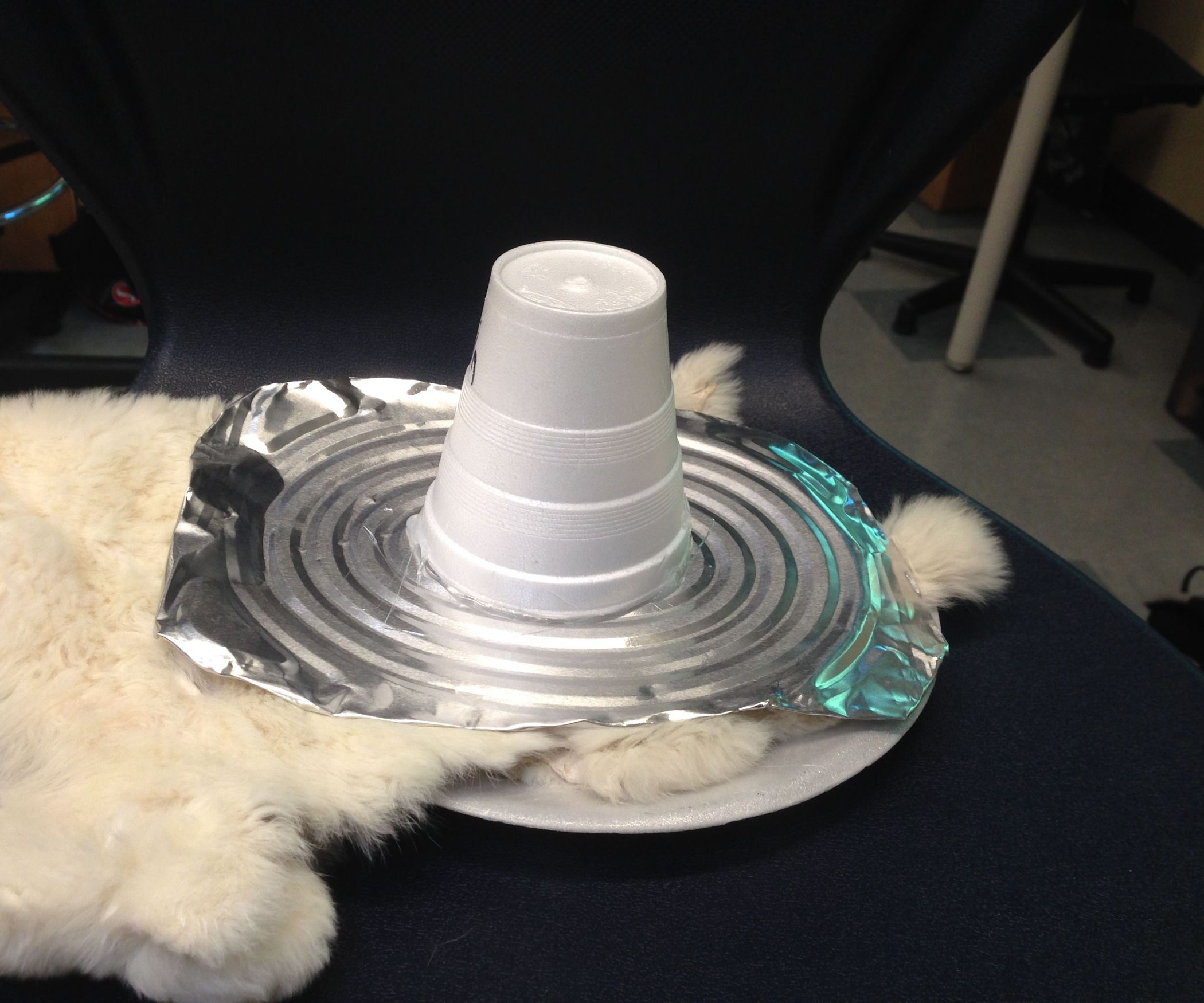 Electrophorus : 4 Steps - Instructables