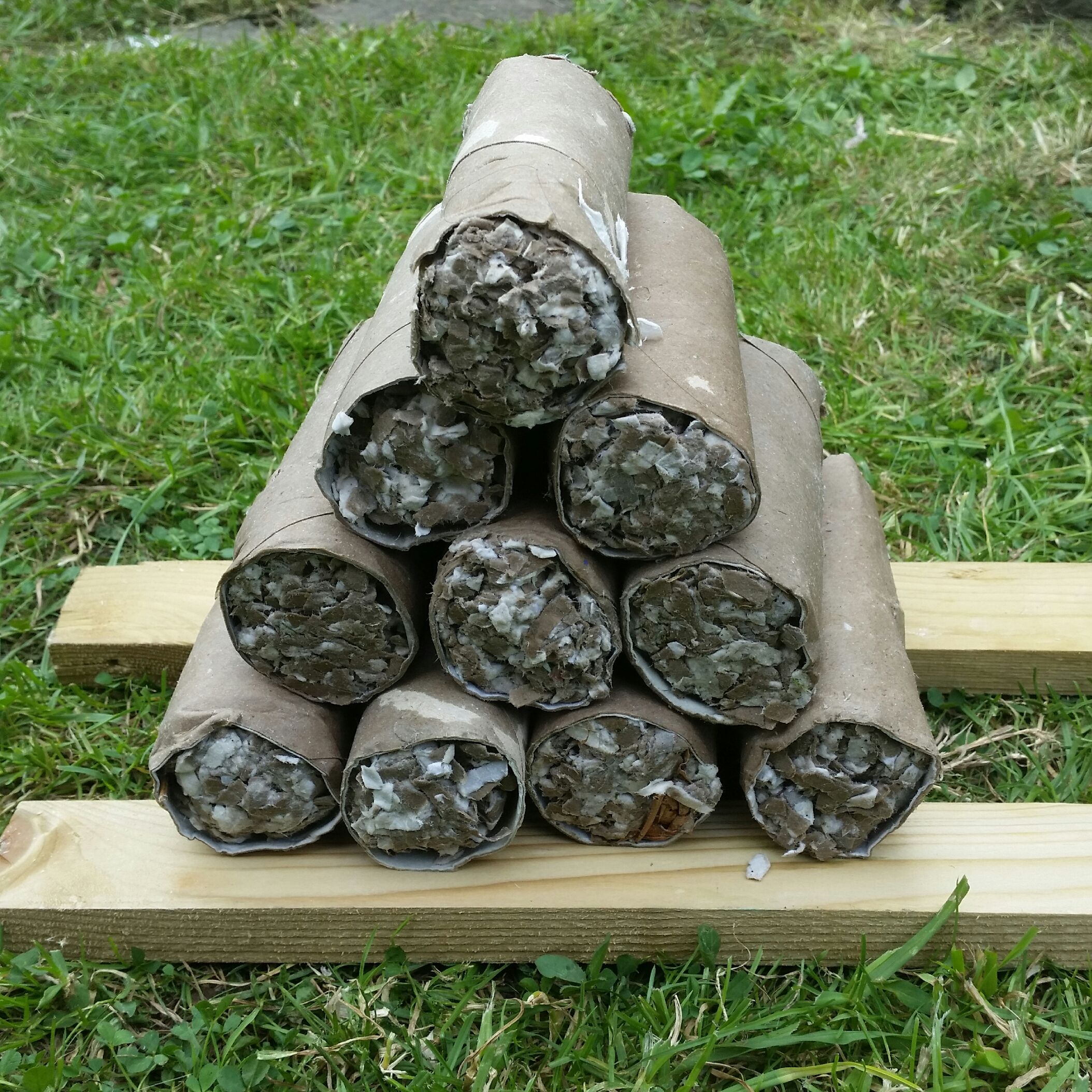 Recycle Cardboard Tubes for Fire Logs : 9 Steps (with Pictures ...