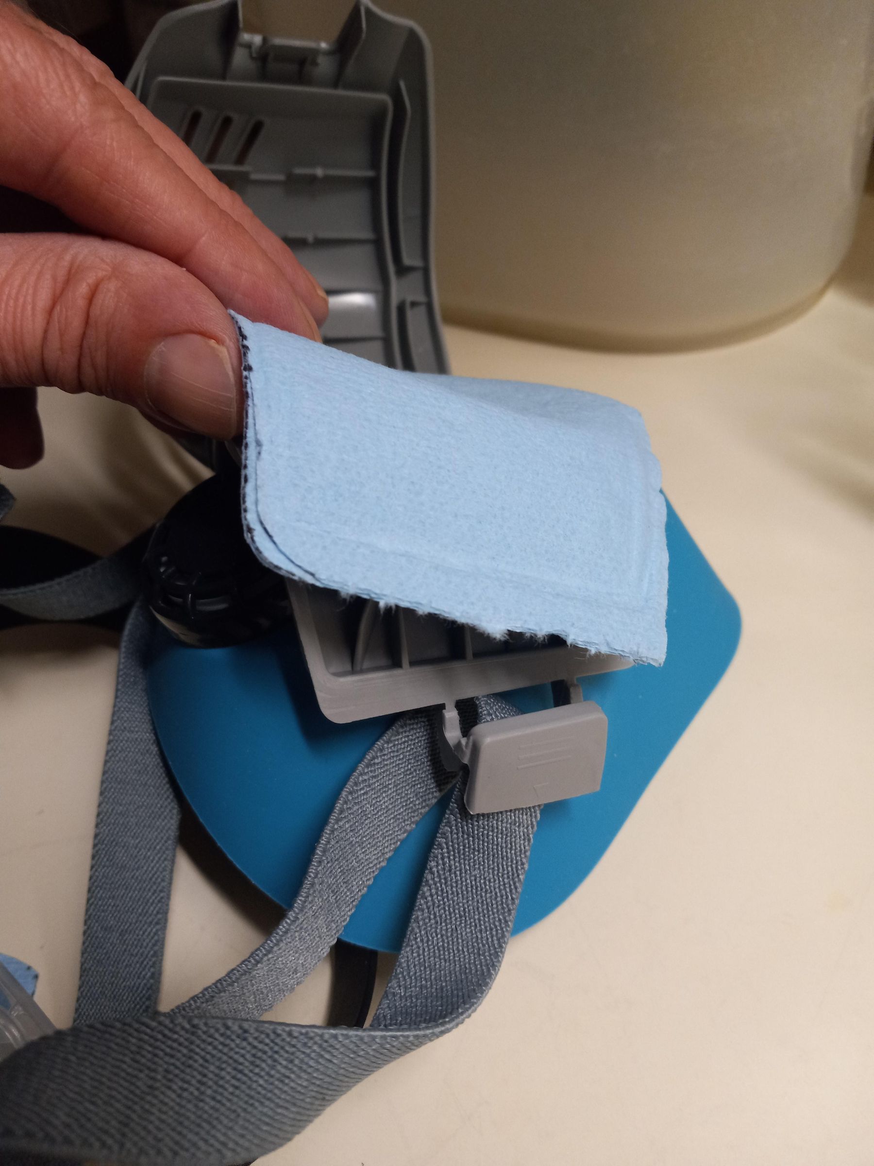 Particle Mask to Respirator Mask Modification N95+ - Instructables