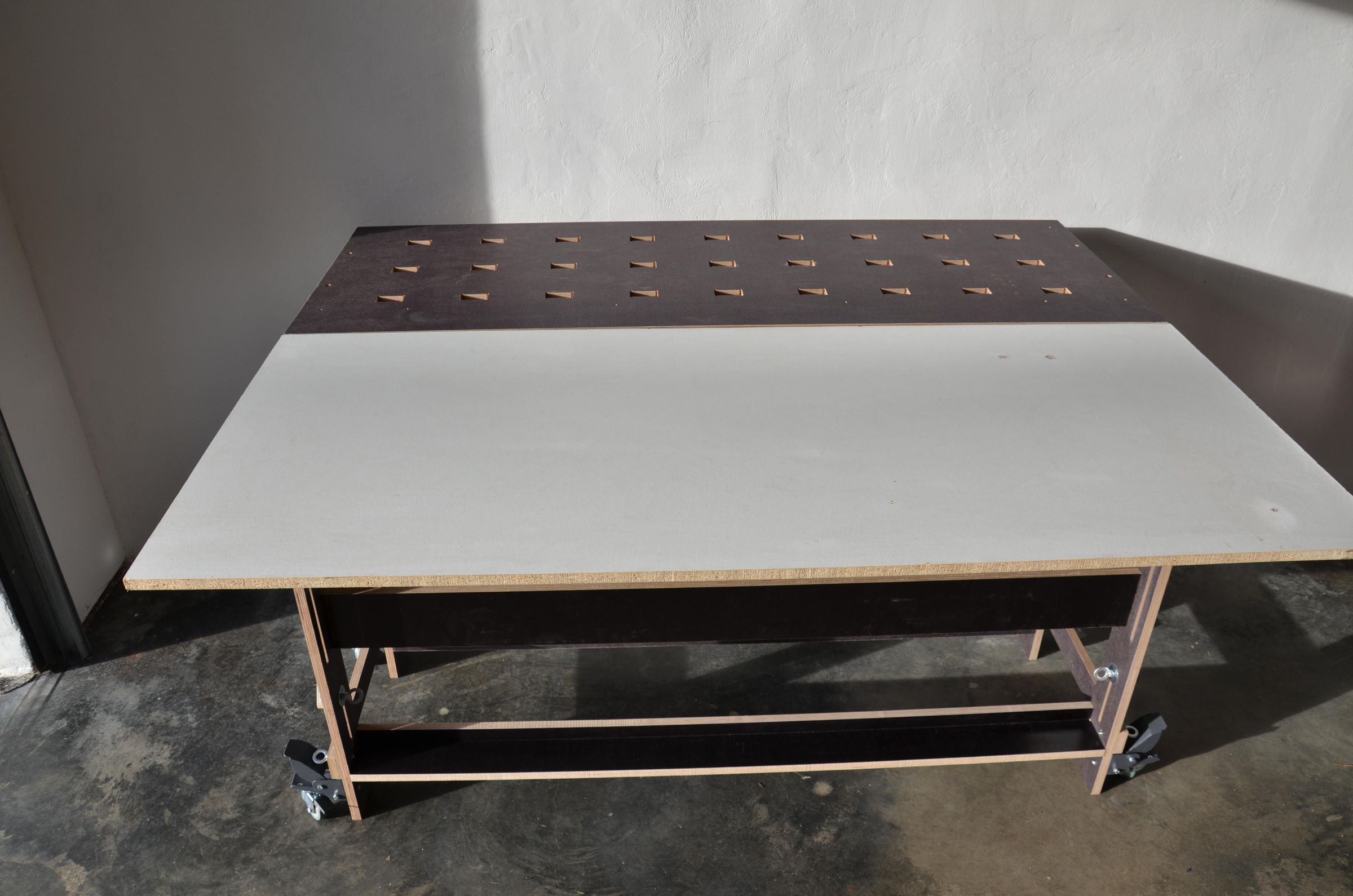 Workbench X - a Foldable Workbench Into a Garage or Workshop : 6 Steps ...