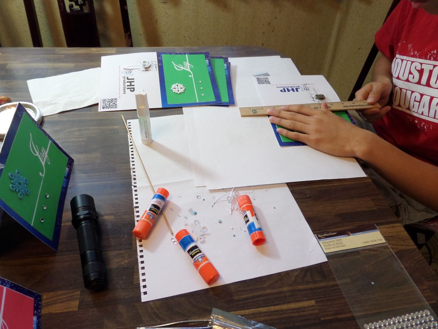 LED Pop-up Holiday Card : 6 Steps (with Pictures) - Instructables