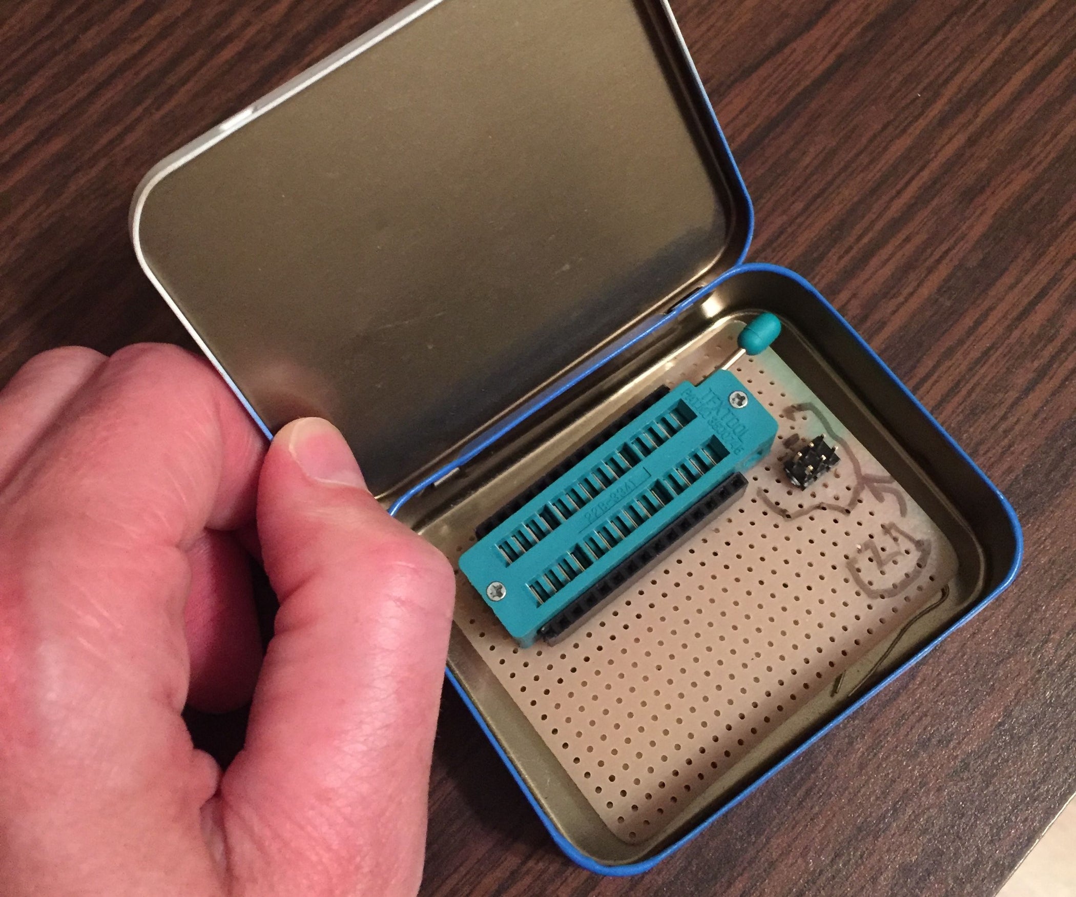 Mint Tin AVR Programmer/Prototyper : 4 Steps (with Pictures) - Instructables