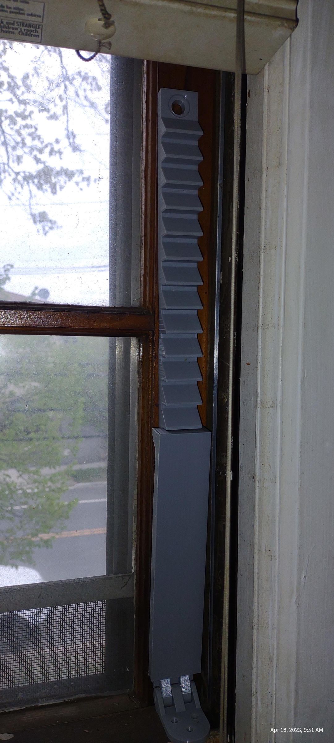 Air Conditioner Auto-Locking Window Guard : 6 Steps - Instructables