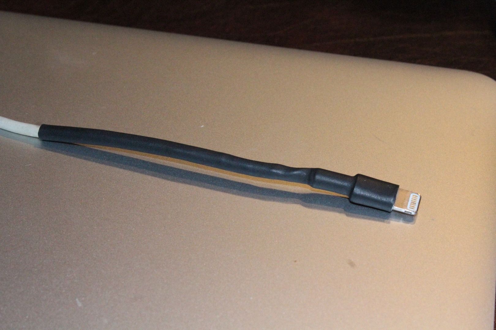 Fix a Frayed IPhone Cable With Adhesive-Lined Heat-Shrink Tubing : 4 ...