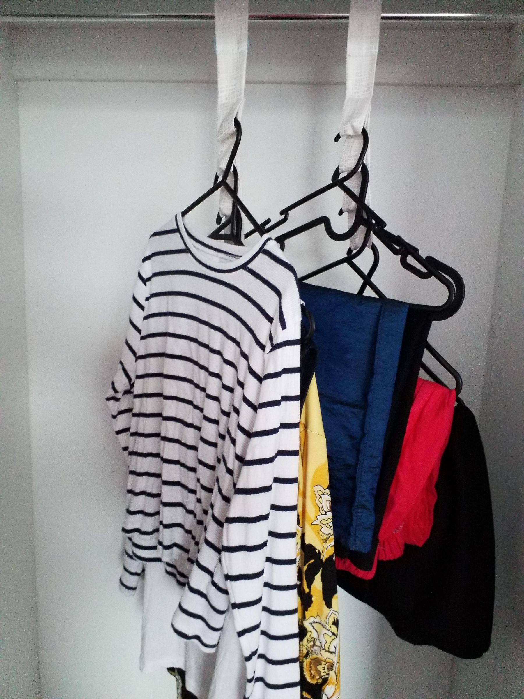 Wardrobe Hanger Organizer : 4 Steps - Instructables