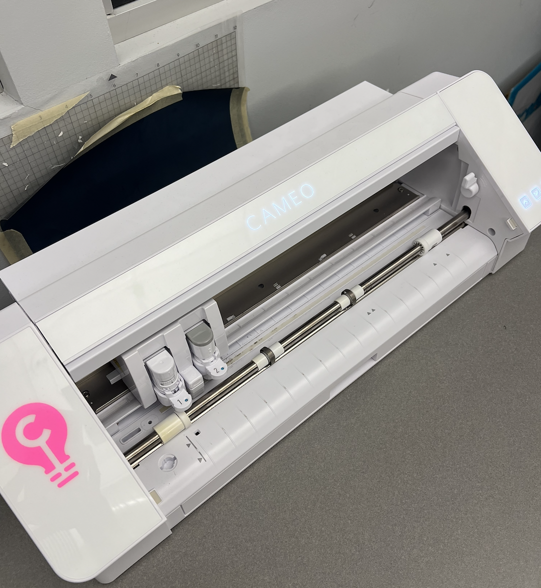 How to Create a Custom Vinyl Sticker Using a Vinyl Cutter : 6 Steps ...