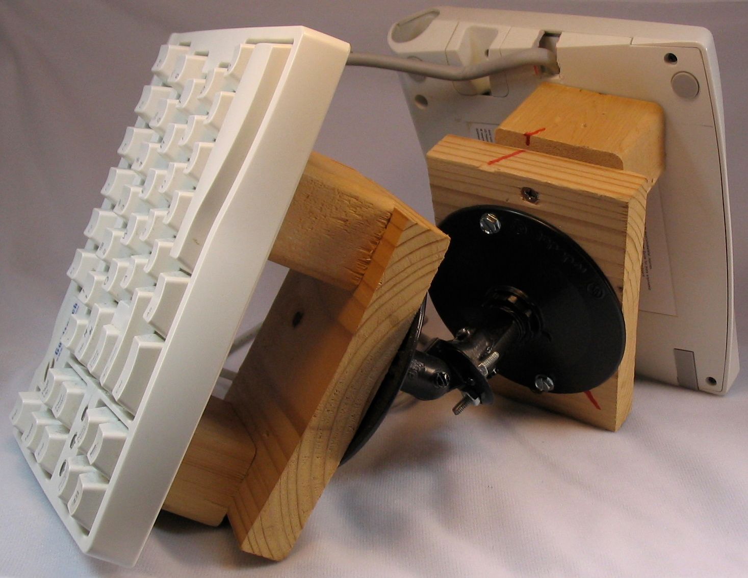 How to Make a Vertical, Ergonomic (tie-fighter) Keyboard : 7 Steps ...