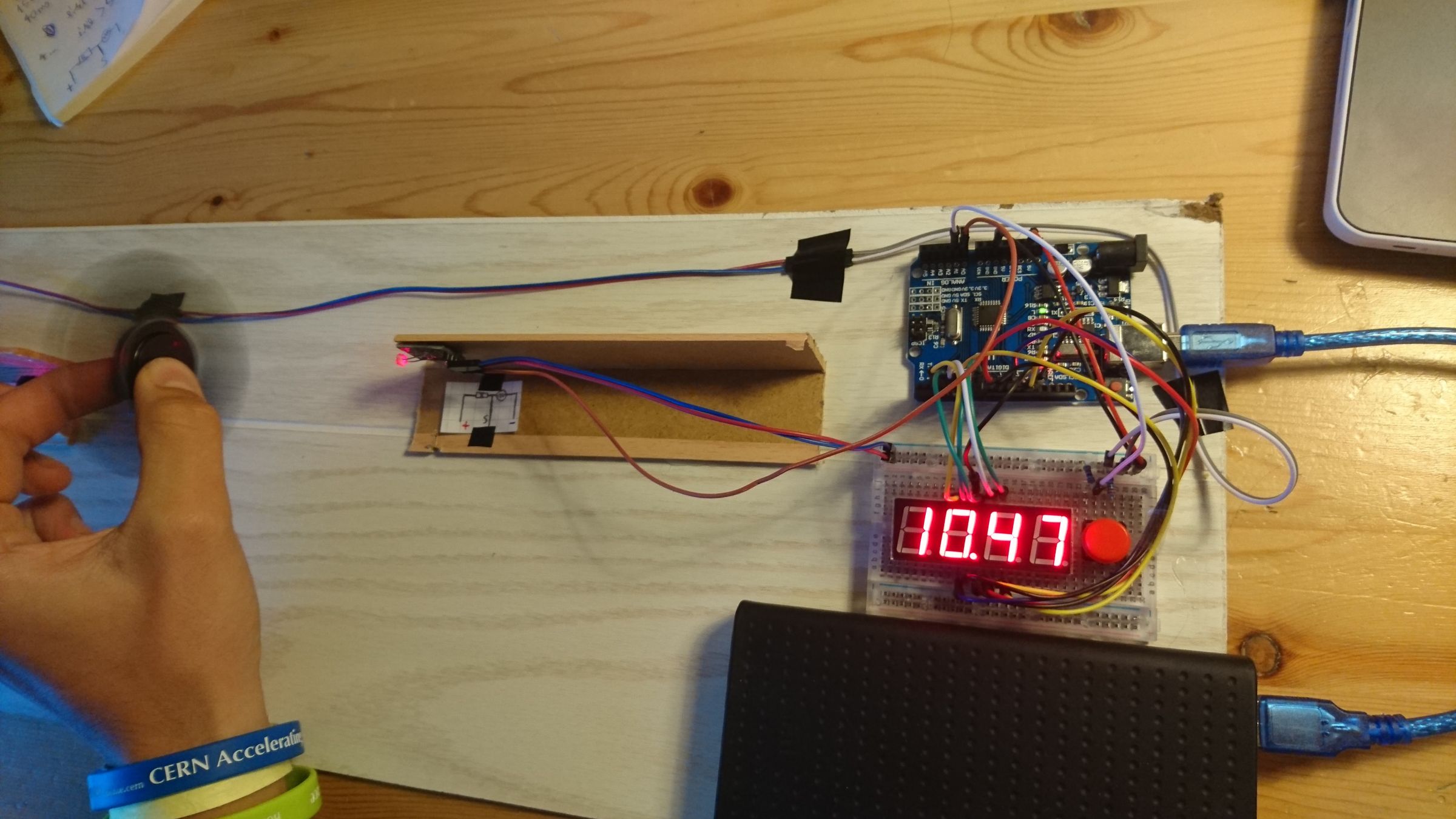 Measuring the Speed of a Fidget Spinner : 4 Steps (with Pictures ...
