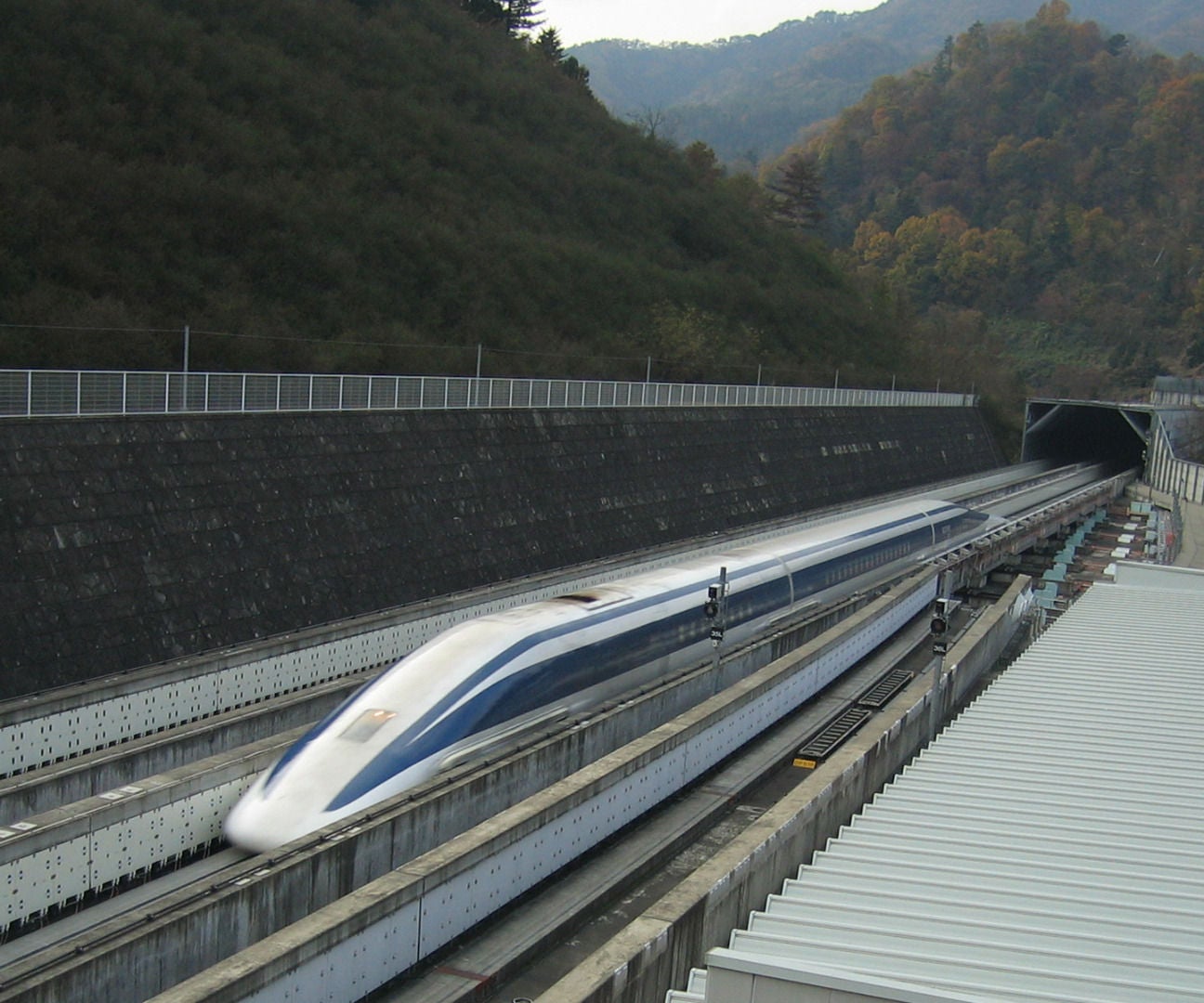 Simple MagLev Train : 6 Steps (with Pictures) - Instructables