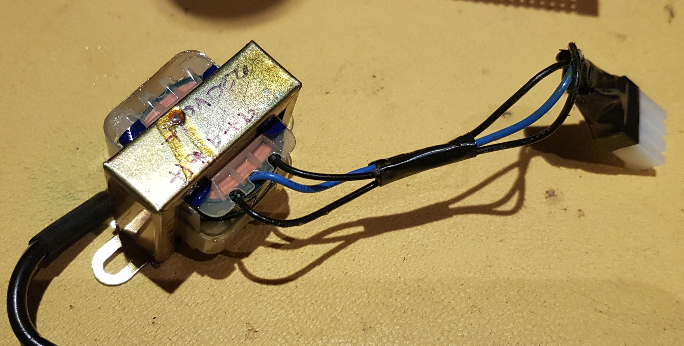Simple Split Power Supply 5V : 4 Steps - Instructables