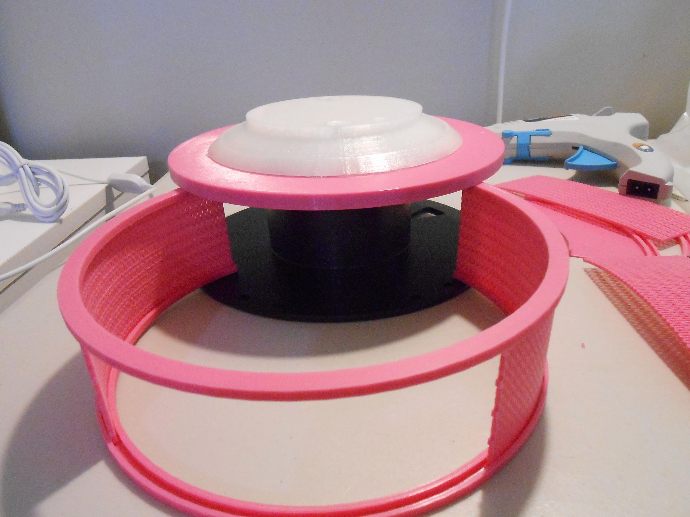 Hinge Shade Empty Filament Spool Lamp : 5 Steps (with Pictures ...