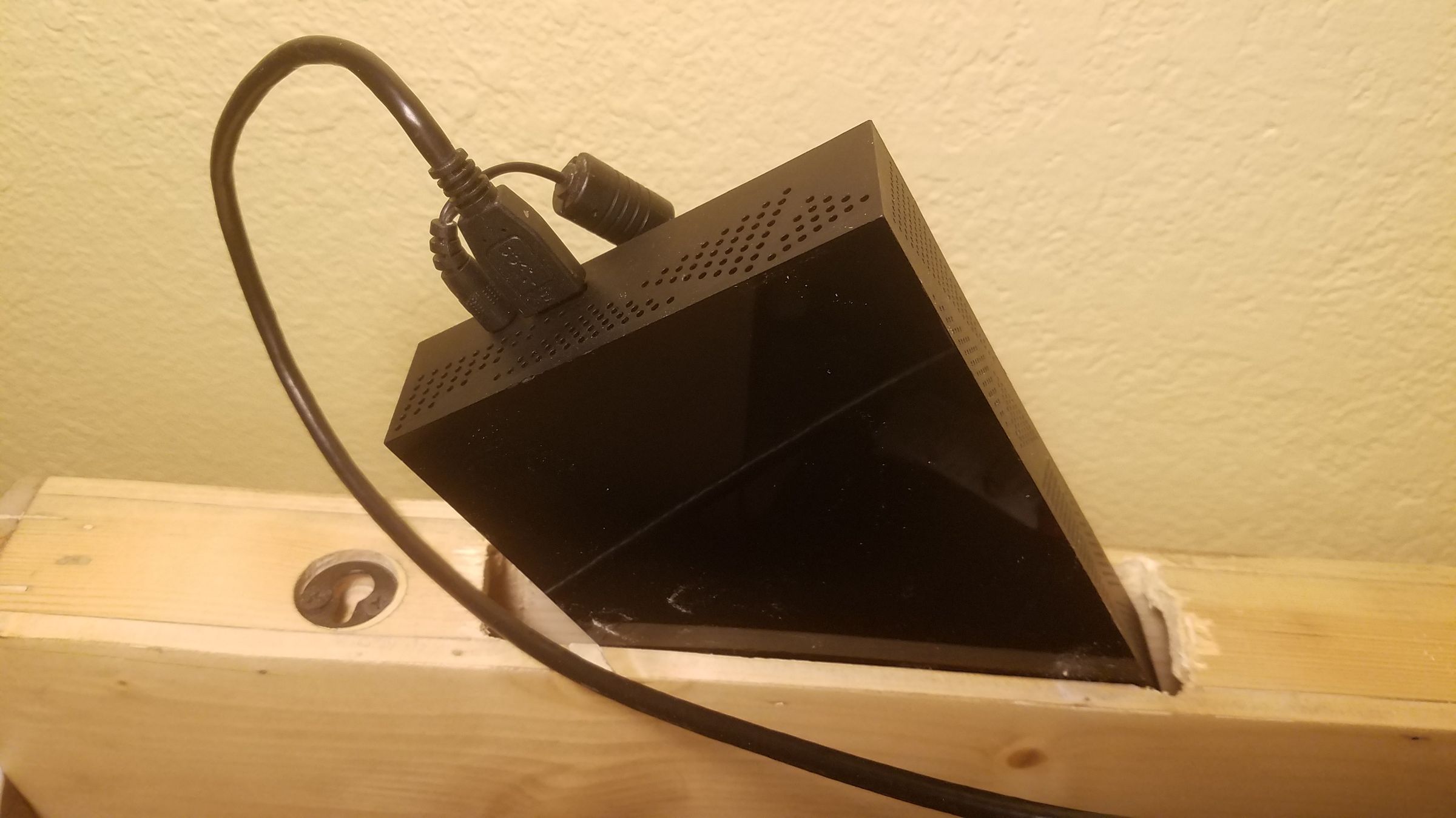 Powered Monitor Stand Hack : 11 Steps (with Pictures) - Instructables