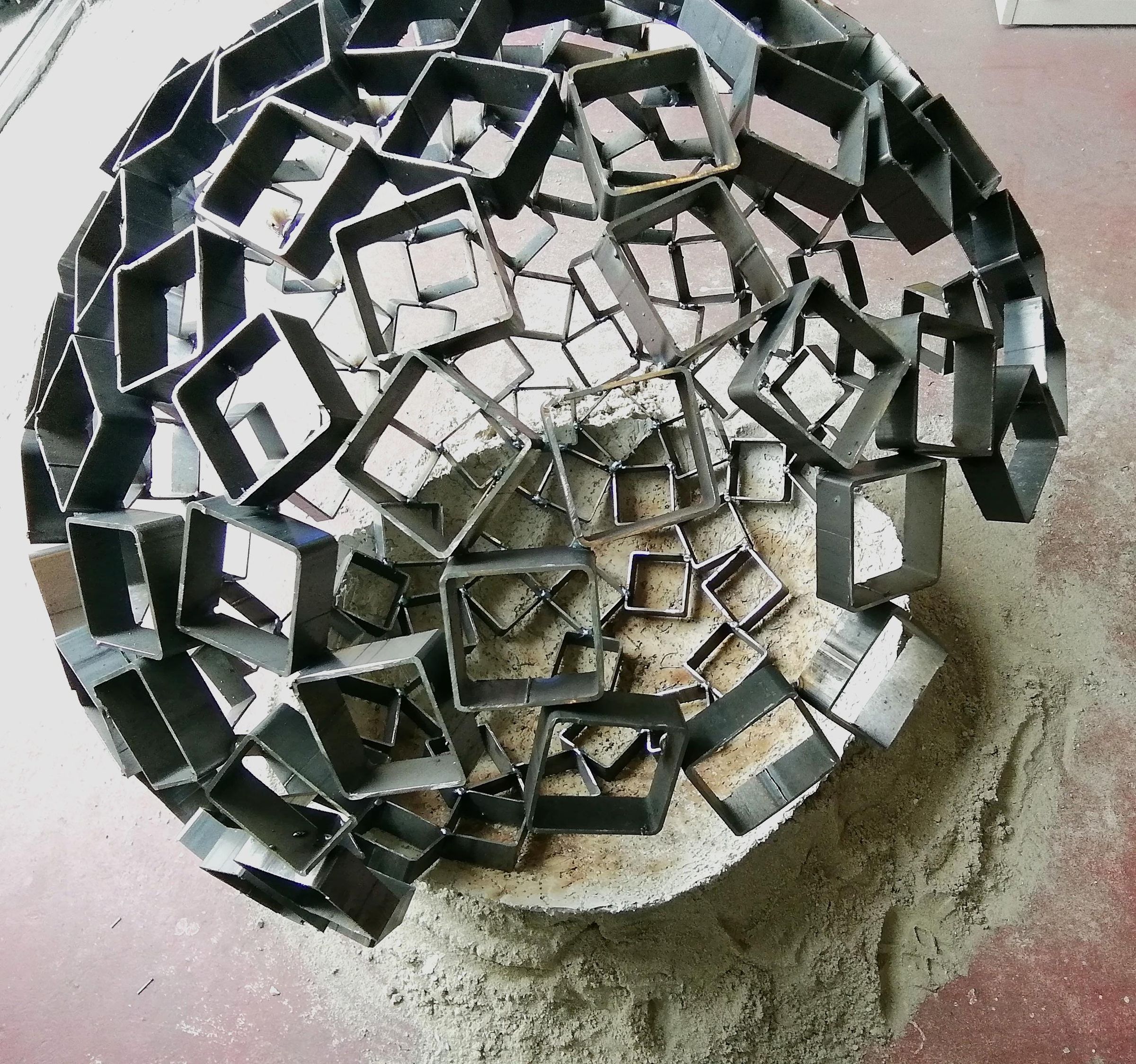 Steel Sphere Which Is Easy to Make With the Help of Some Cement : 11 ...