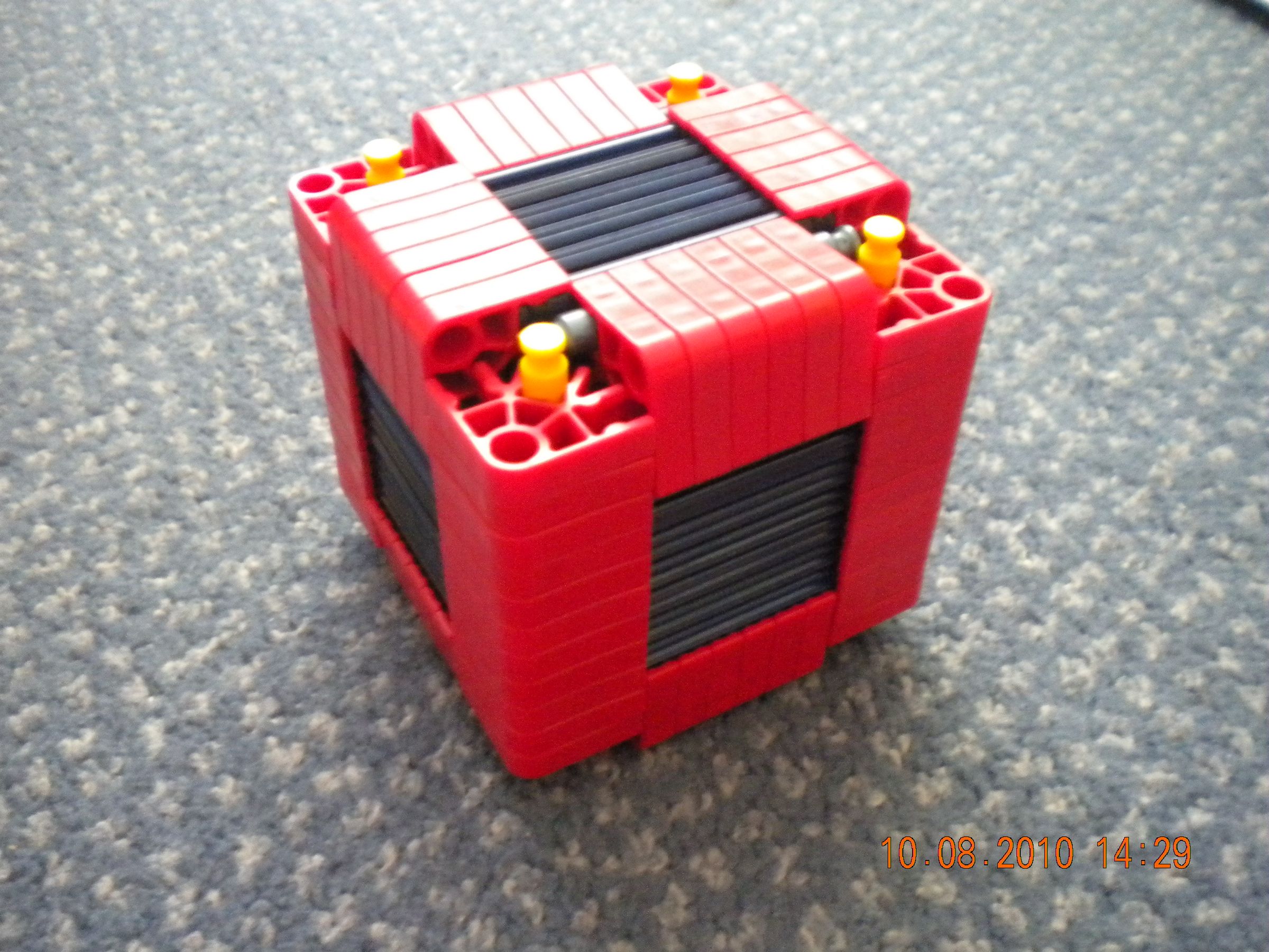 Knex Strong Monney Box : 5 Steps - Instructables