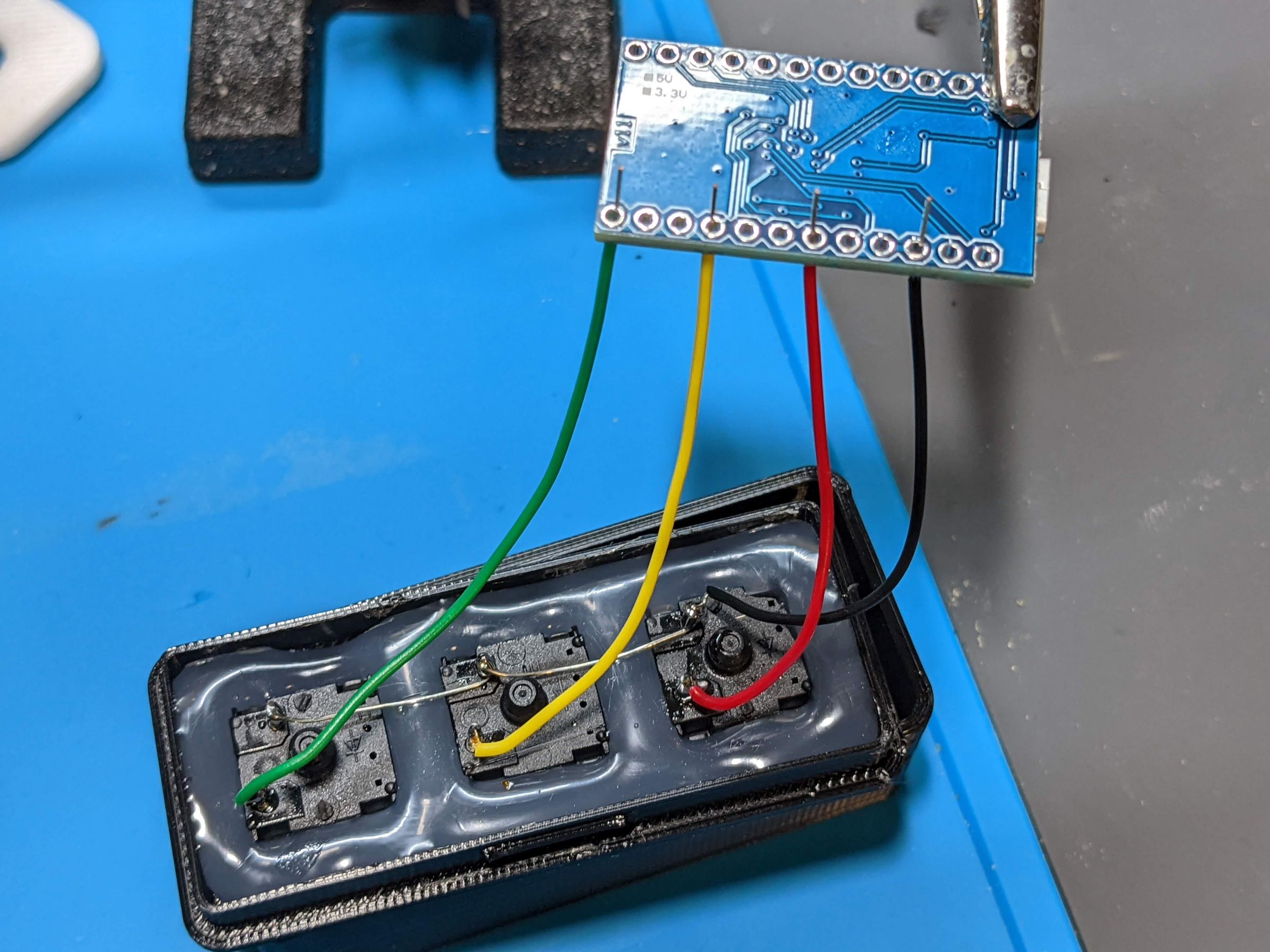 Macropad for Keyboard Shortcuts : 8 Steps (with Pictures) - Instructables
