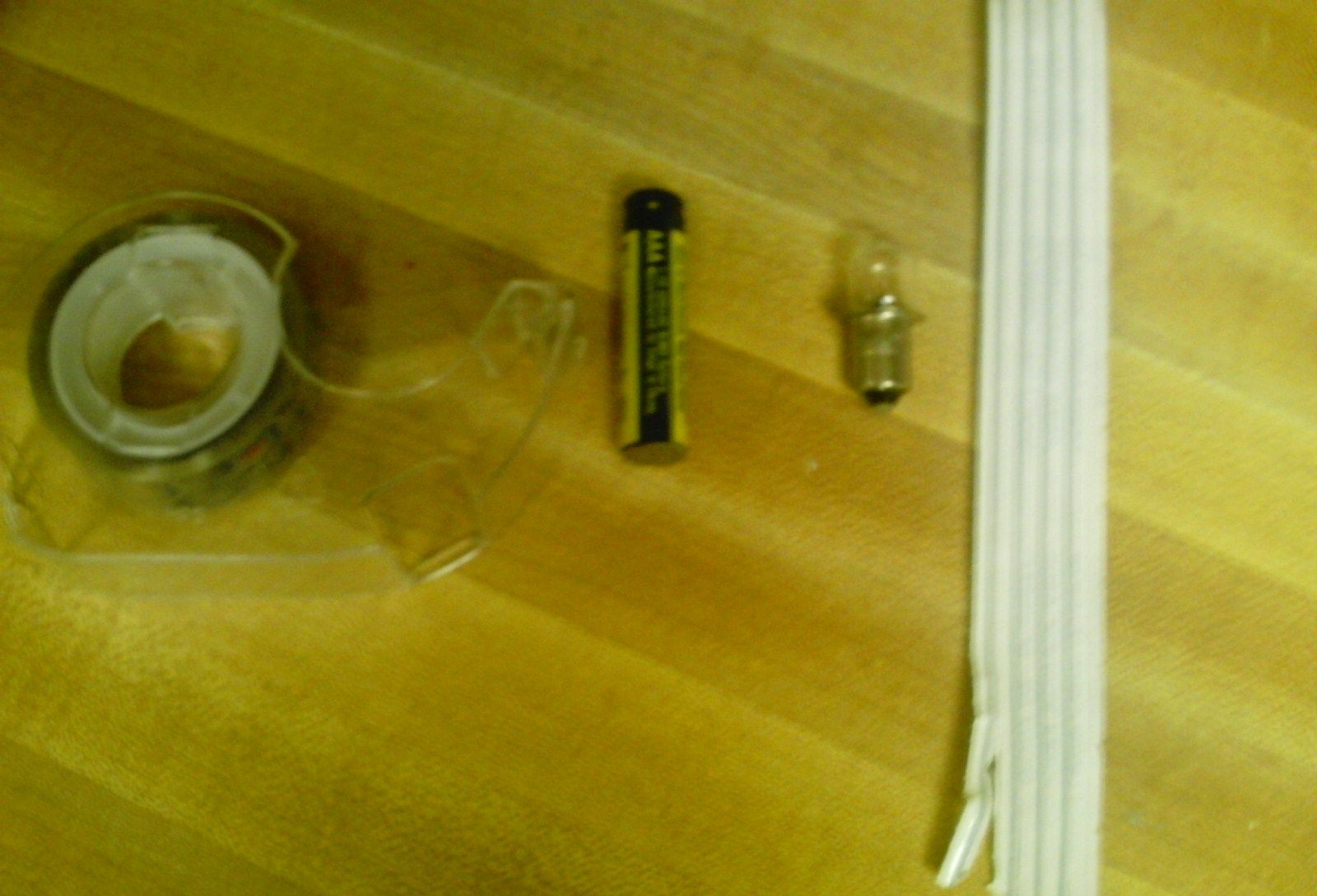 How To: Make-shift Flashlight! : 4 Steps - Instructables