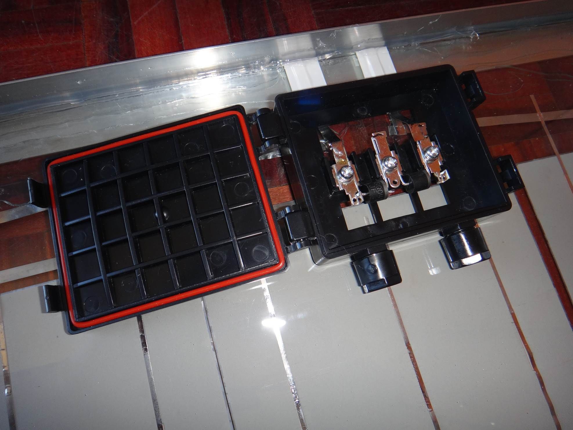Build Your Own Inexpensive Solar Panel : 6 Steps (with Pictures ...