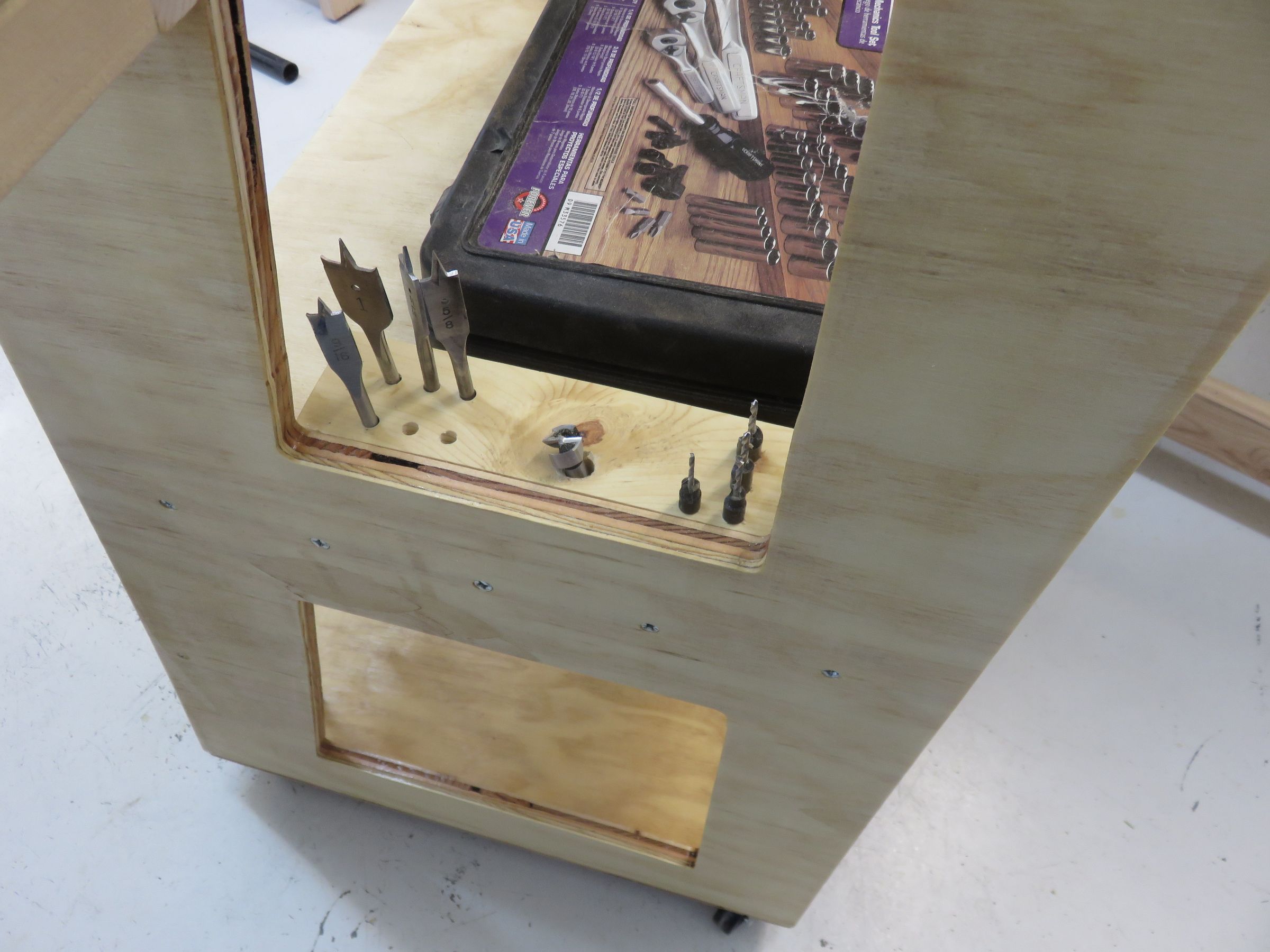 Movable Shop Tool Ladder : 5 Steps (with Pictures) - Instructables