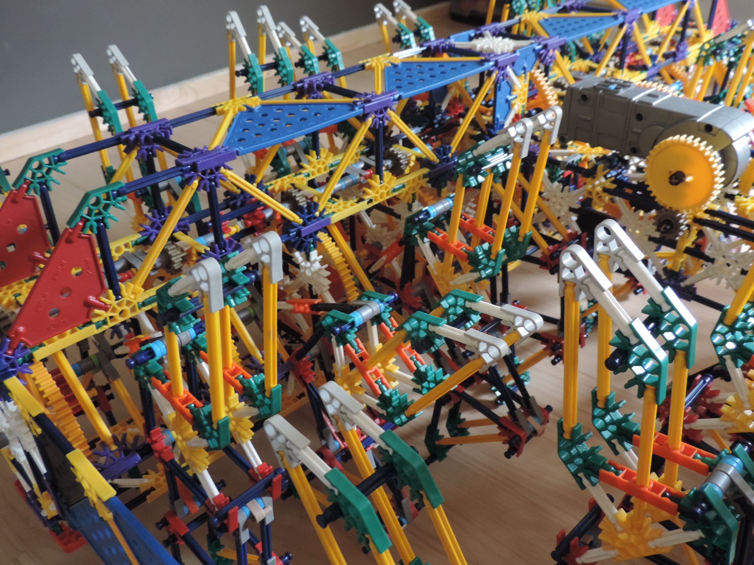 Huge Knex Walker. - Instructables