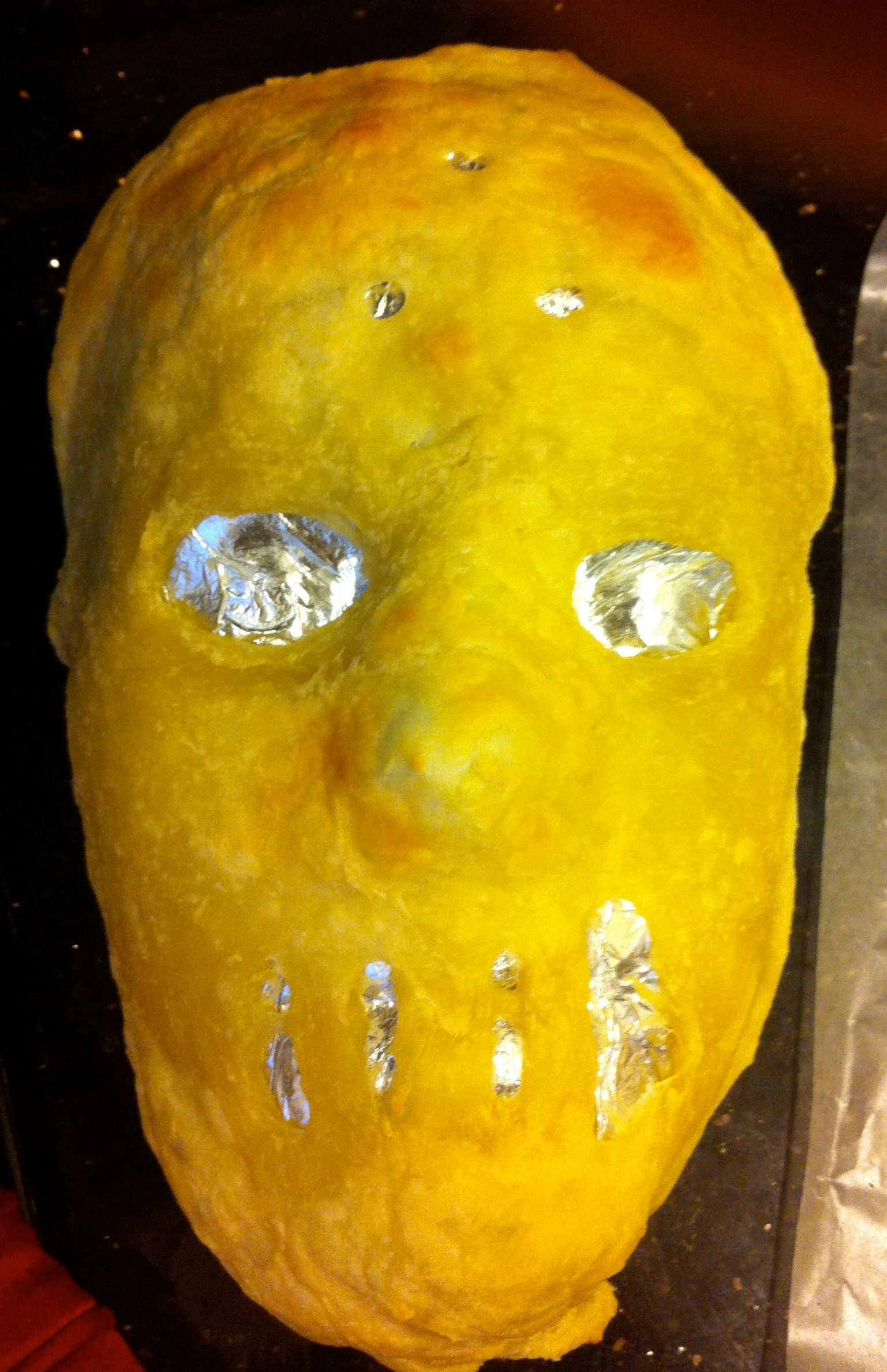 Slasher Mask Ice Cream Cake : 7 Steps (with Pictures) - Instructables