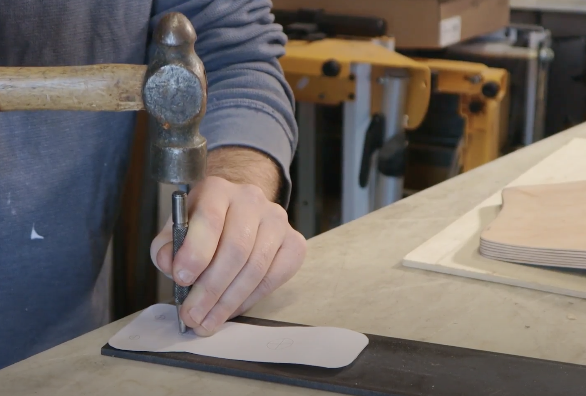 DIY Composite Layup and Vacuum Bagging - Making a Carbon Fiber RipSurf ...