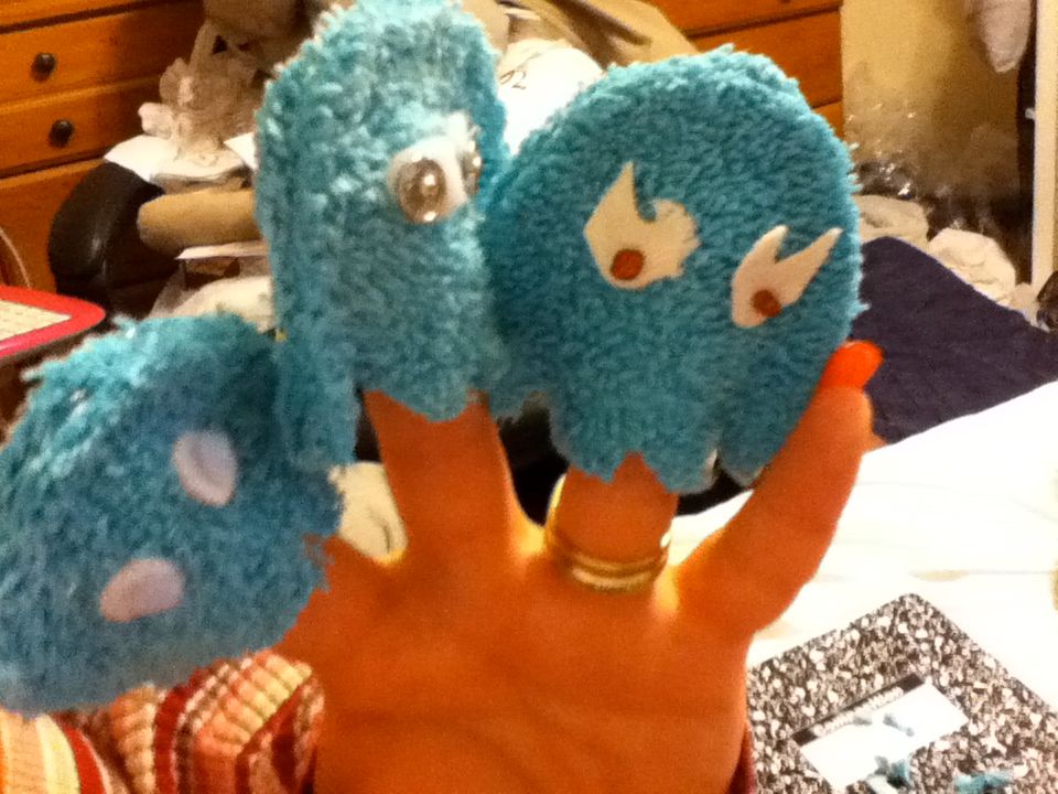No Sew Pac Man Ghost Finger Puppets : 5 Steps - Instructables