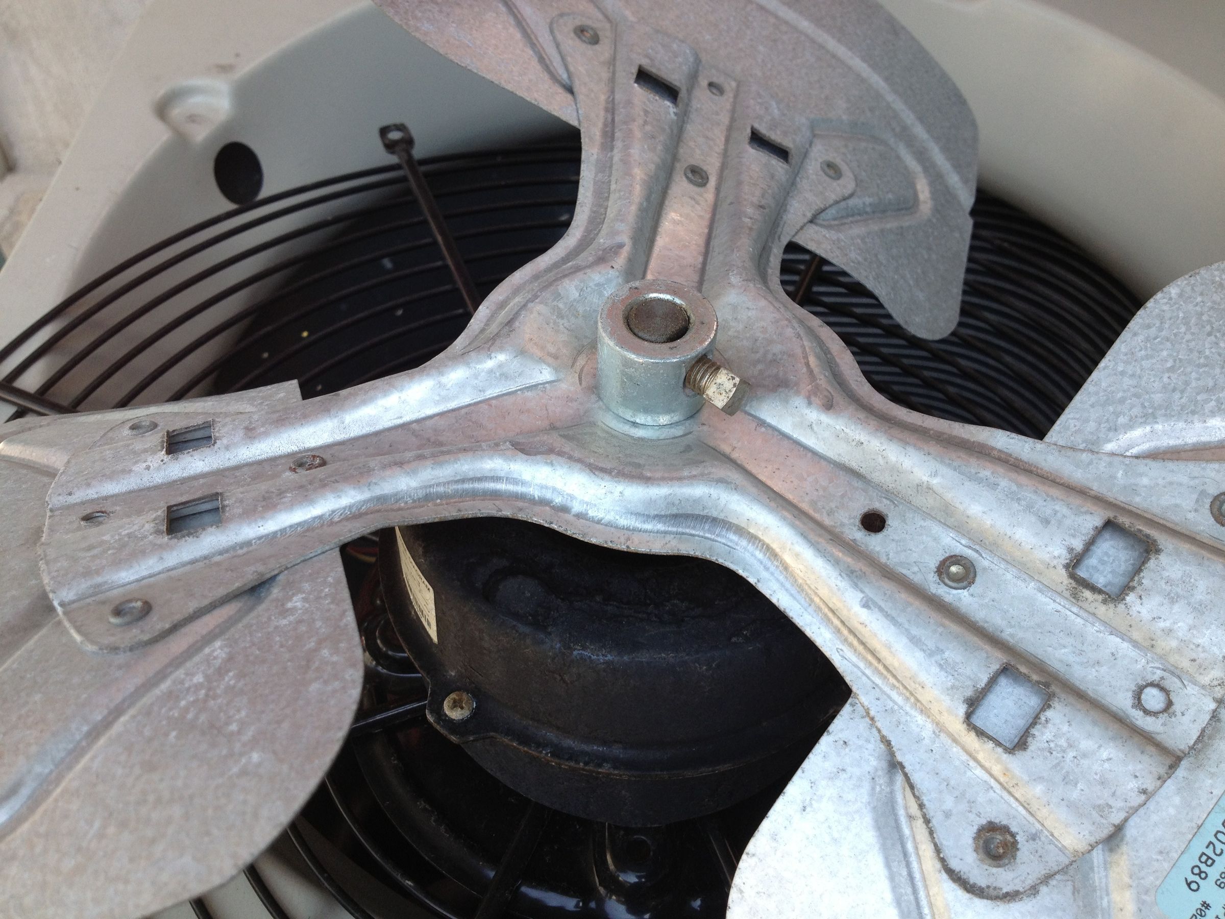 Change Ac Condenser Fan Motor : 4 Steps - Instructables