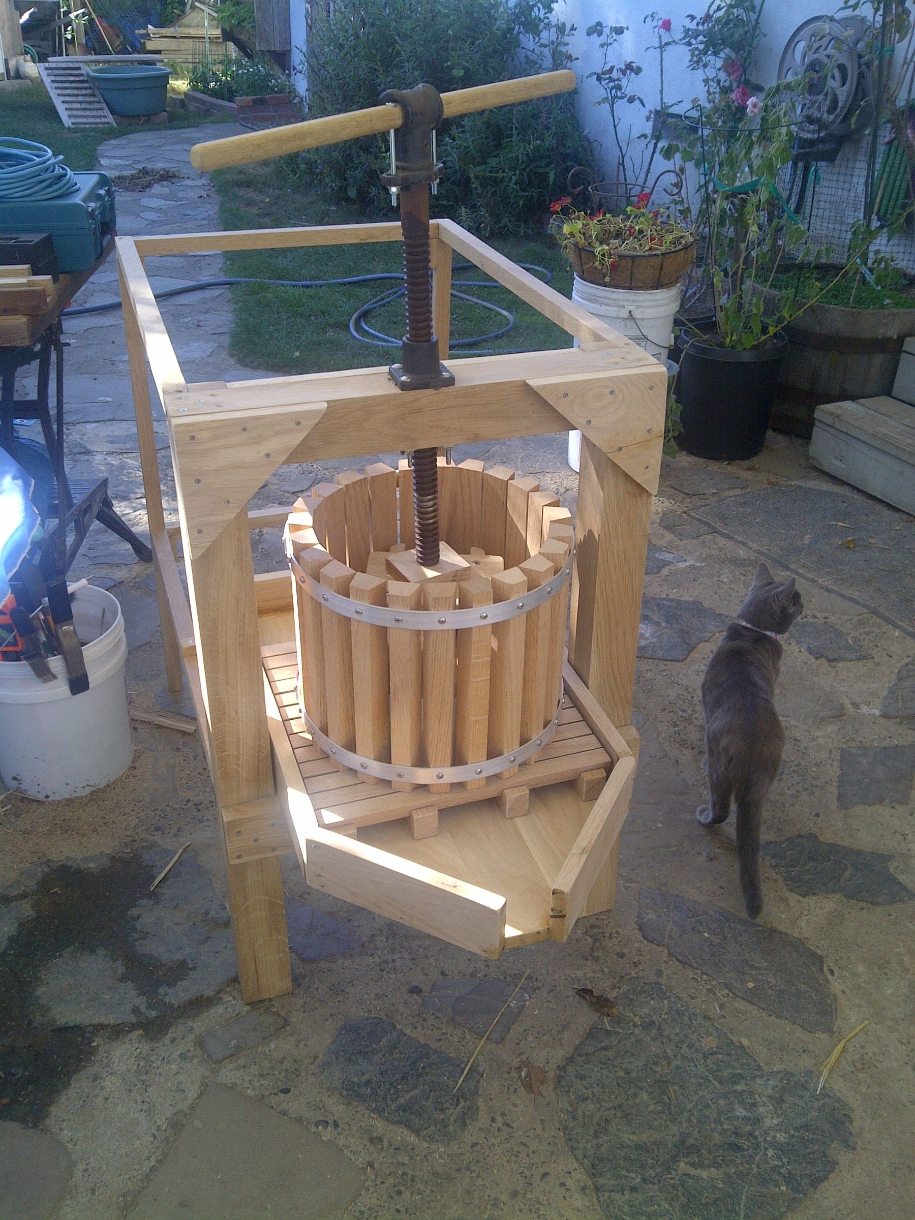 Apple Cider Press With Grinder : 9 Steps (with Pictures) - Instructables