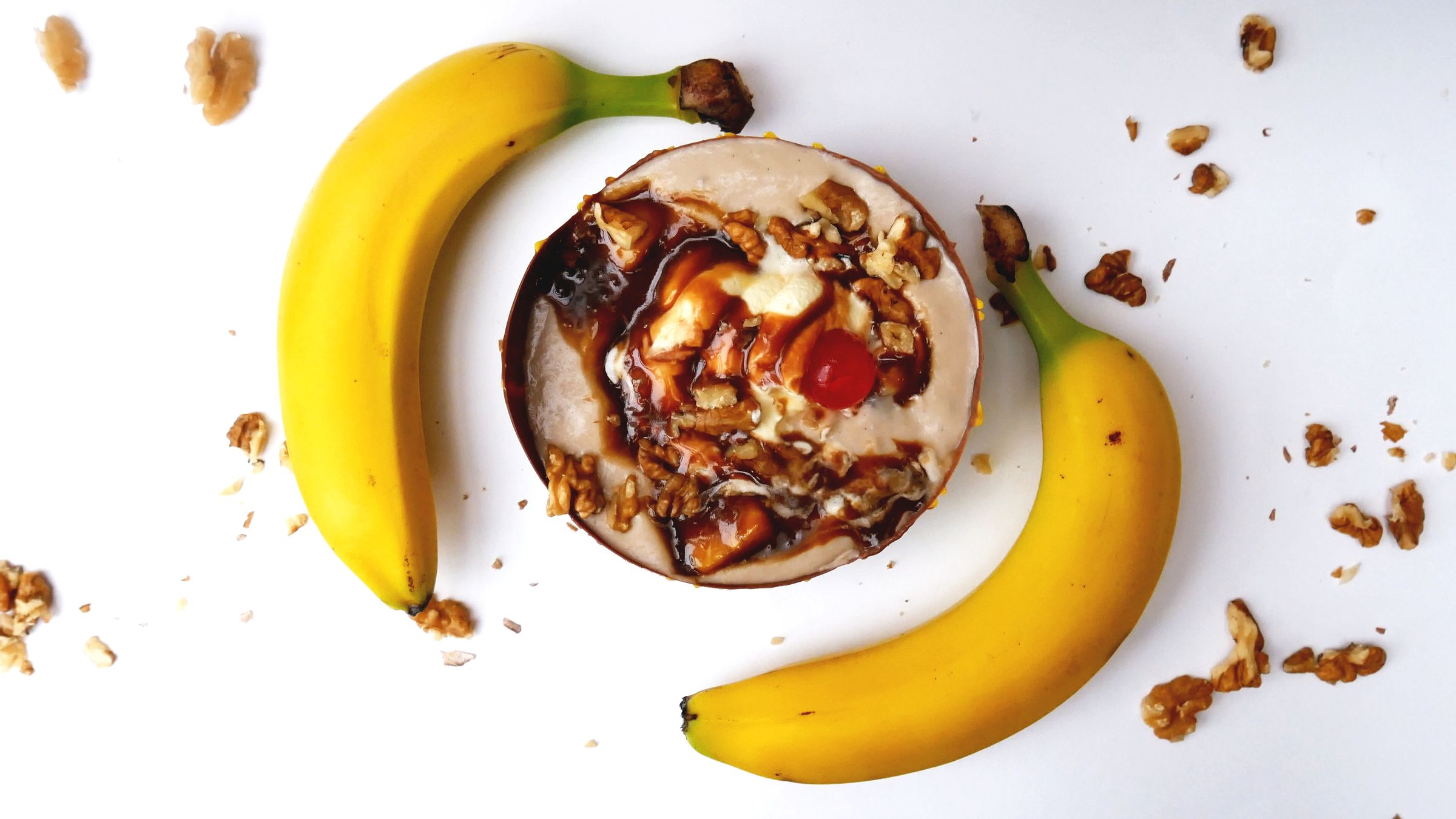 BANOFFEE BANANA SPLIT PUDDING IN CHOCOLATE BALLOON BOWLS : 5 Steps ...