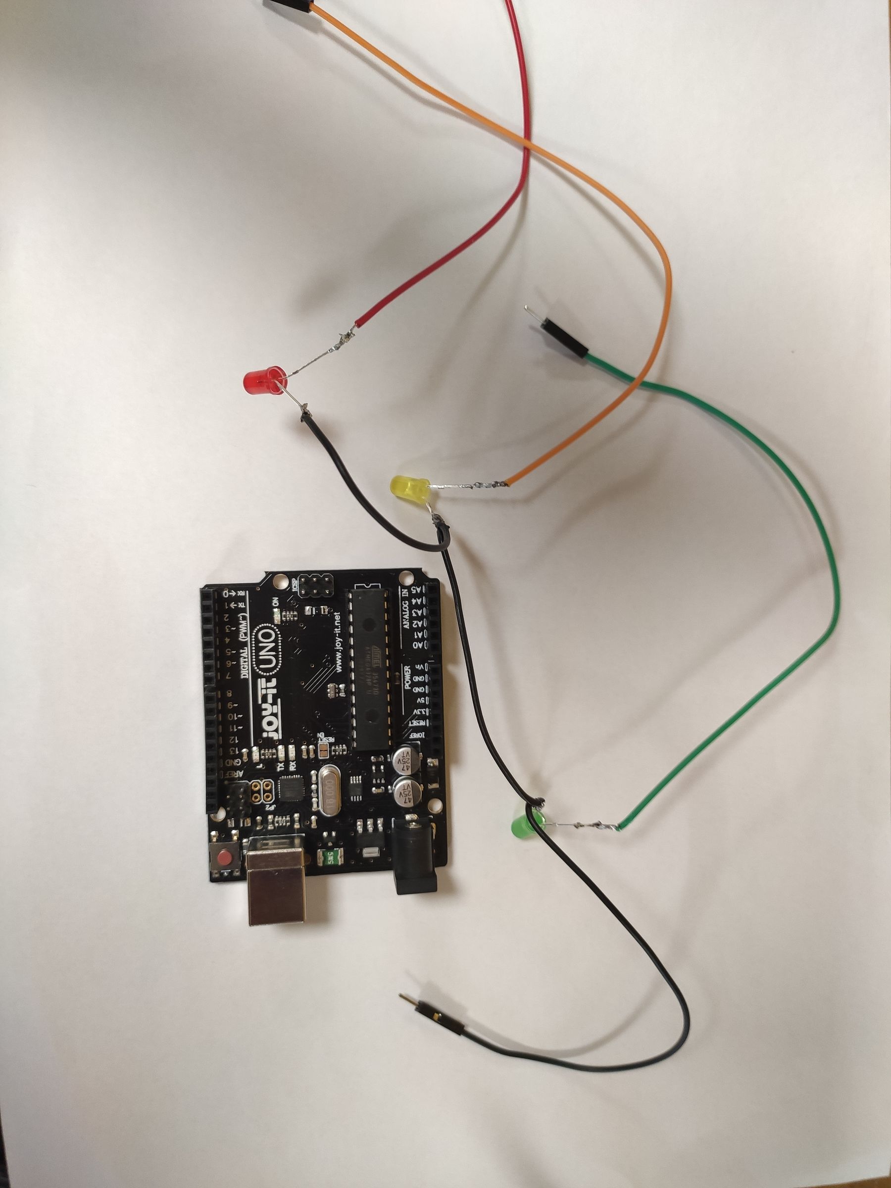 Traffic Light / Feu Tri-Color ! : 11 Steps - Instructables