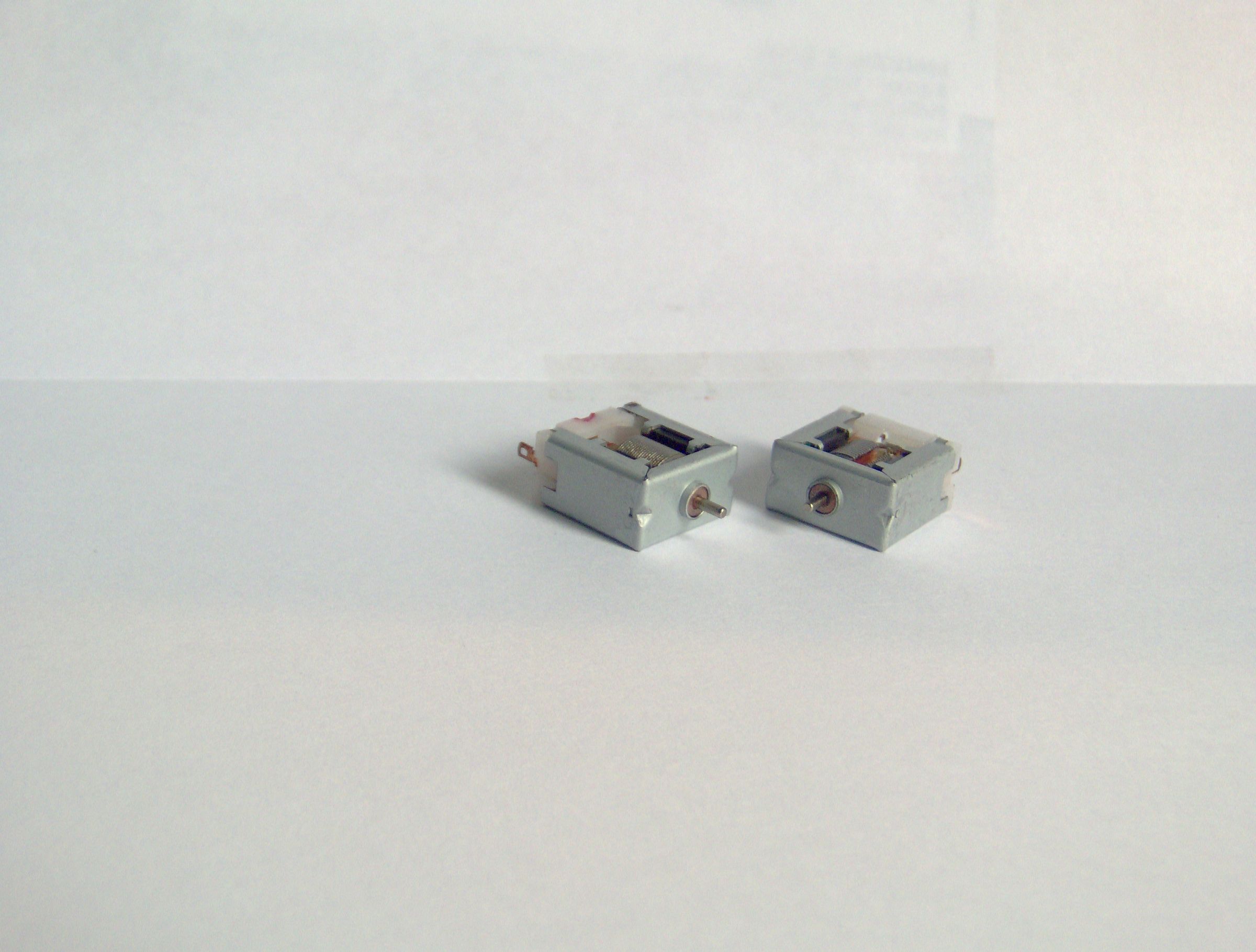 Easy Robot: Light Follower : 4 Steps - Instructables