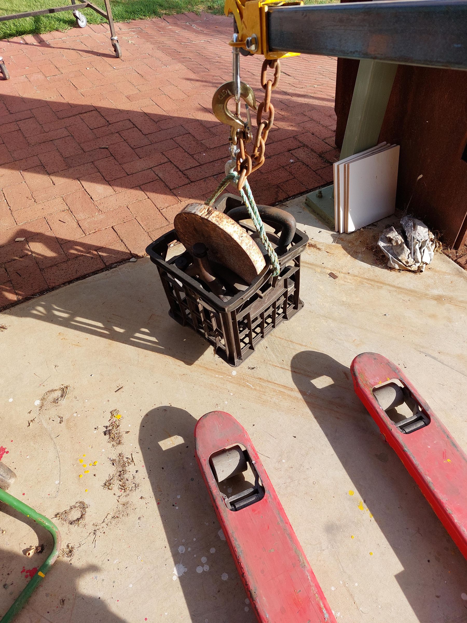 Versatile Workshop Crane - the Bitsa-crane Tool : 6 Steps - Instructables