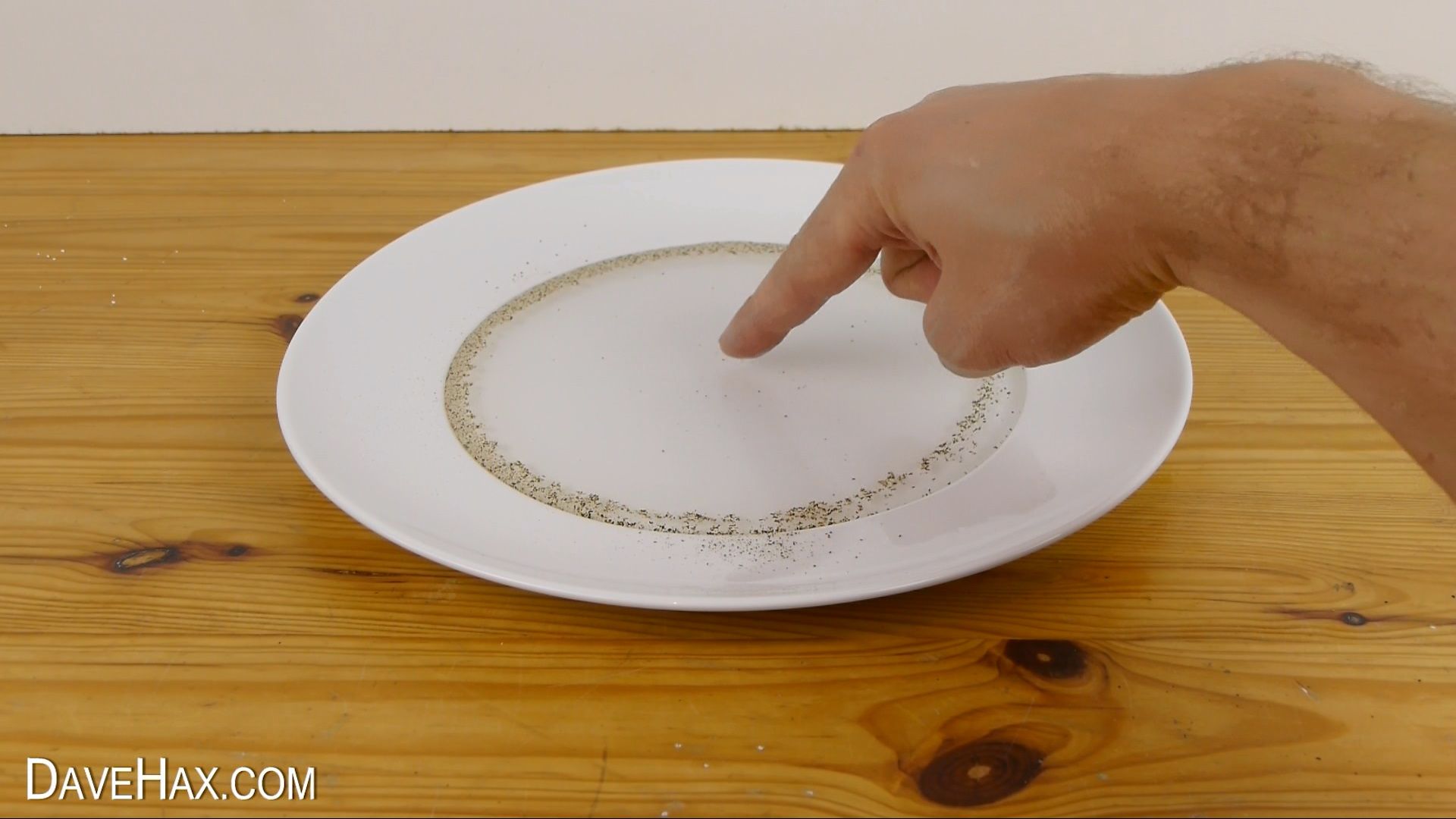 How Dish Soap Works - Water Surface Tension Experiment : 7 Steps (with ...